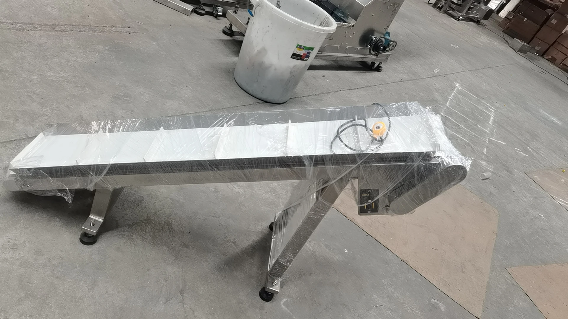Inclined Modular Belt Conveyor PVC PU PP Link Belt Food Take-off ...