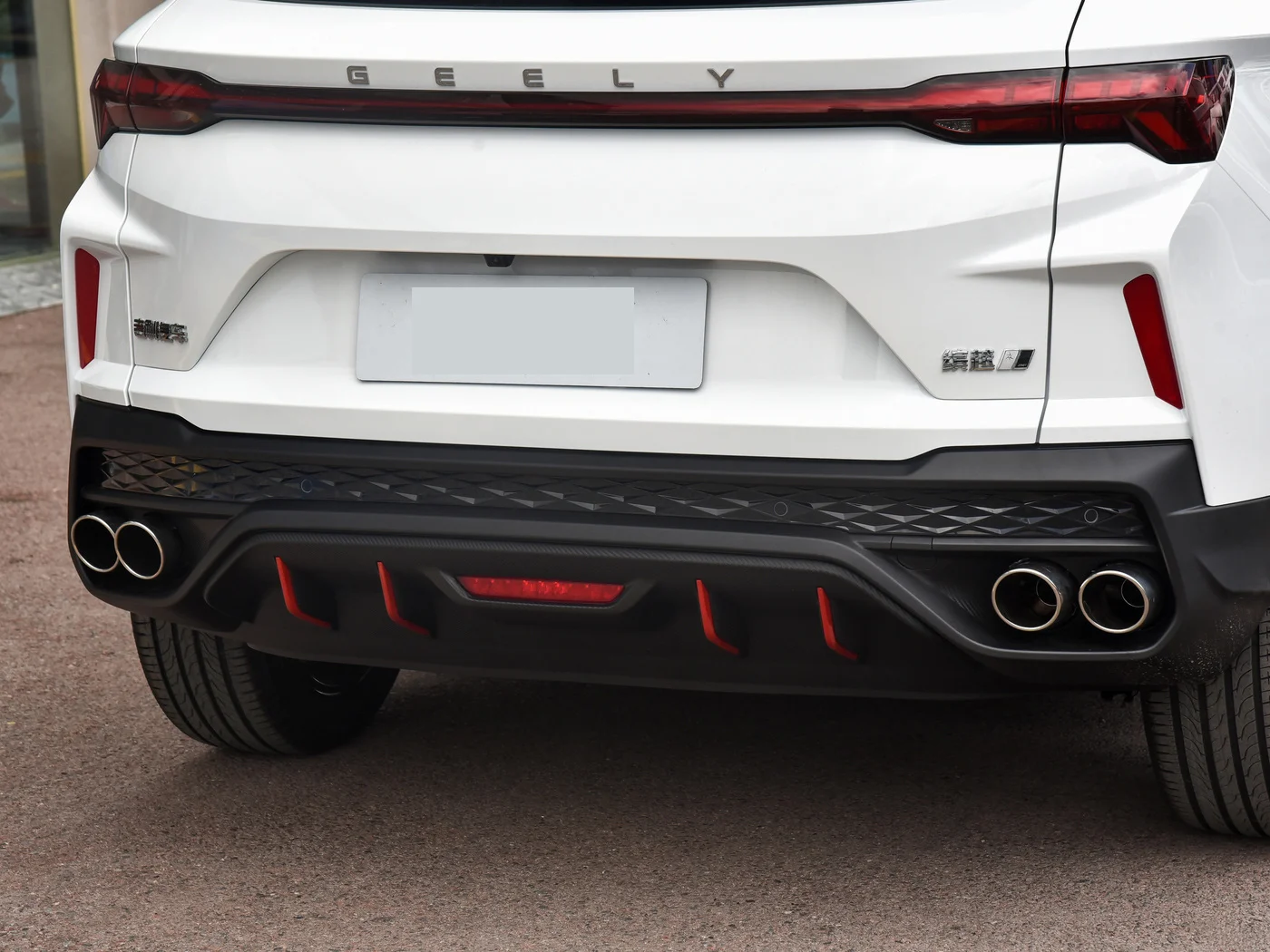 China New 2023 Geely Coolray 1.5T SUV 4 Wheel 5-Door 5-Seater Suv ...