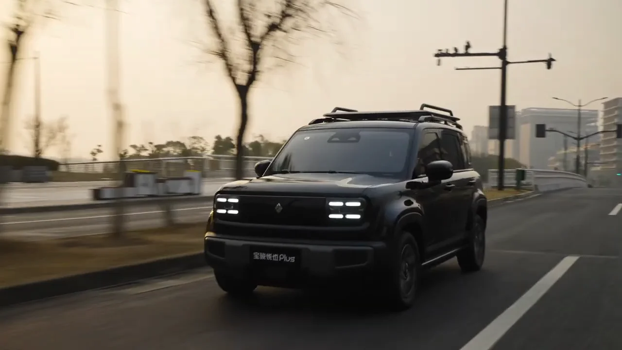 Suv Clearance Fully Enclosed Electric Suv Wuling Baojun Yep Plus For ...