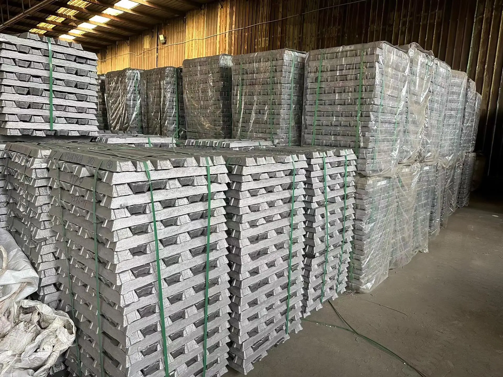 Primary 99.99% A7 Aluminium Ingot Best Price Wholesale Aluminium Ingot ...