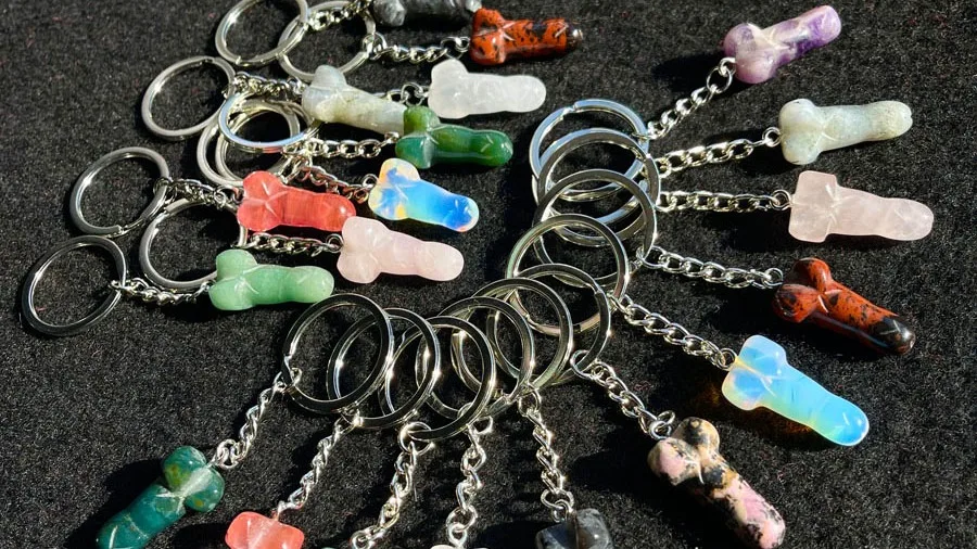 Wholesale Hand Carved Key Chains Natural Gemstone Keyrings Mixed Quartz ...