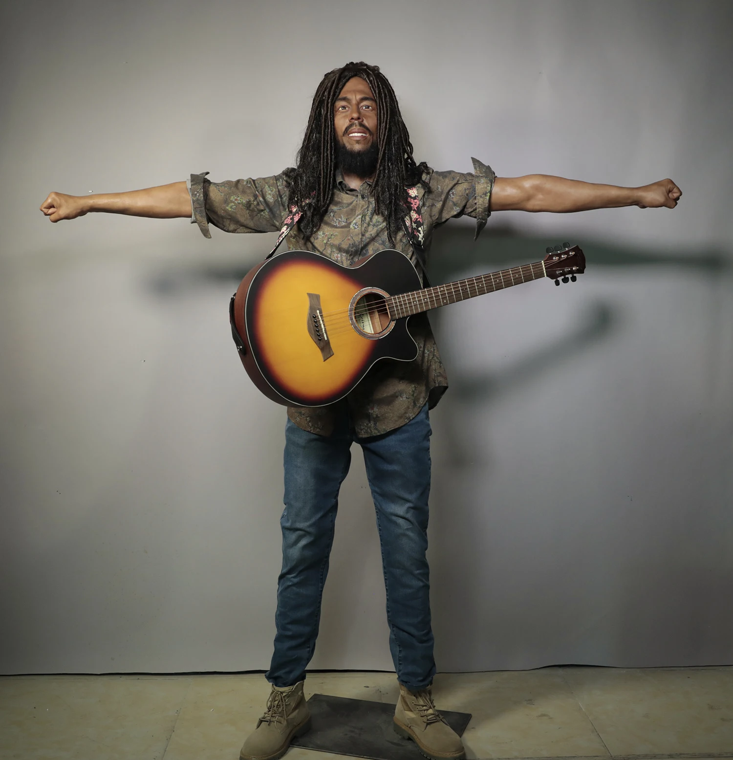 Realistic Custom Make Life Size Celebrity Silicone Statue for Sale ...