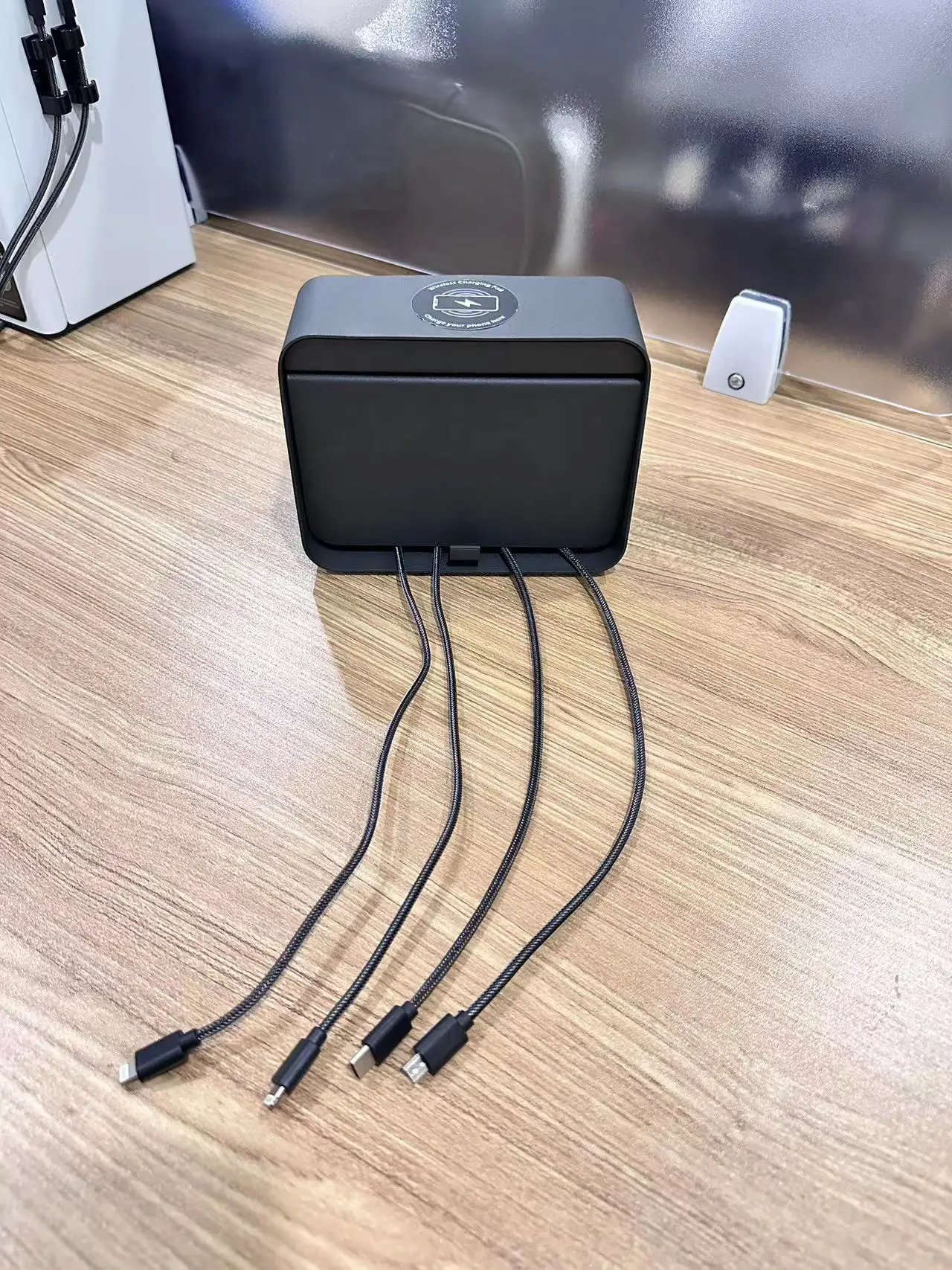 Wholesale Smart Phone Wireless Charger Emo Charging Hub Ps-em05-y2 Cell ...