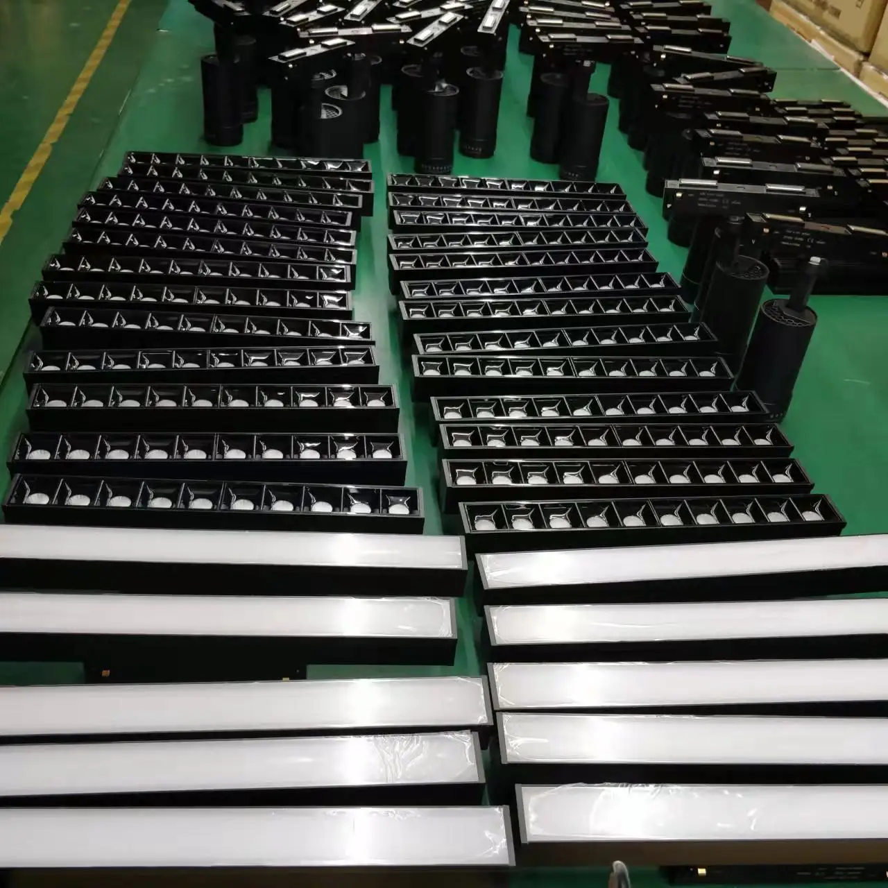 M20 Series CCT Tunable Magnet Track Lighting System