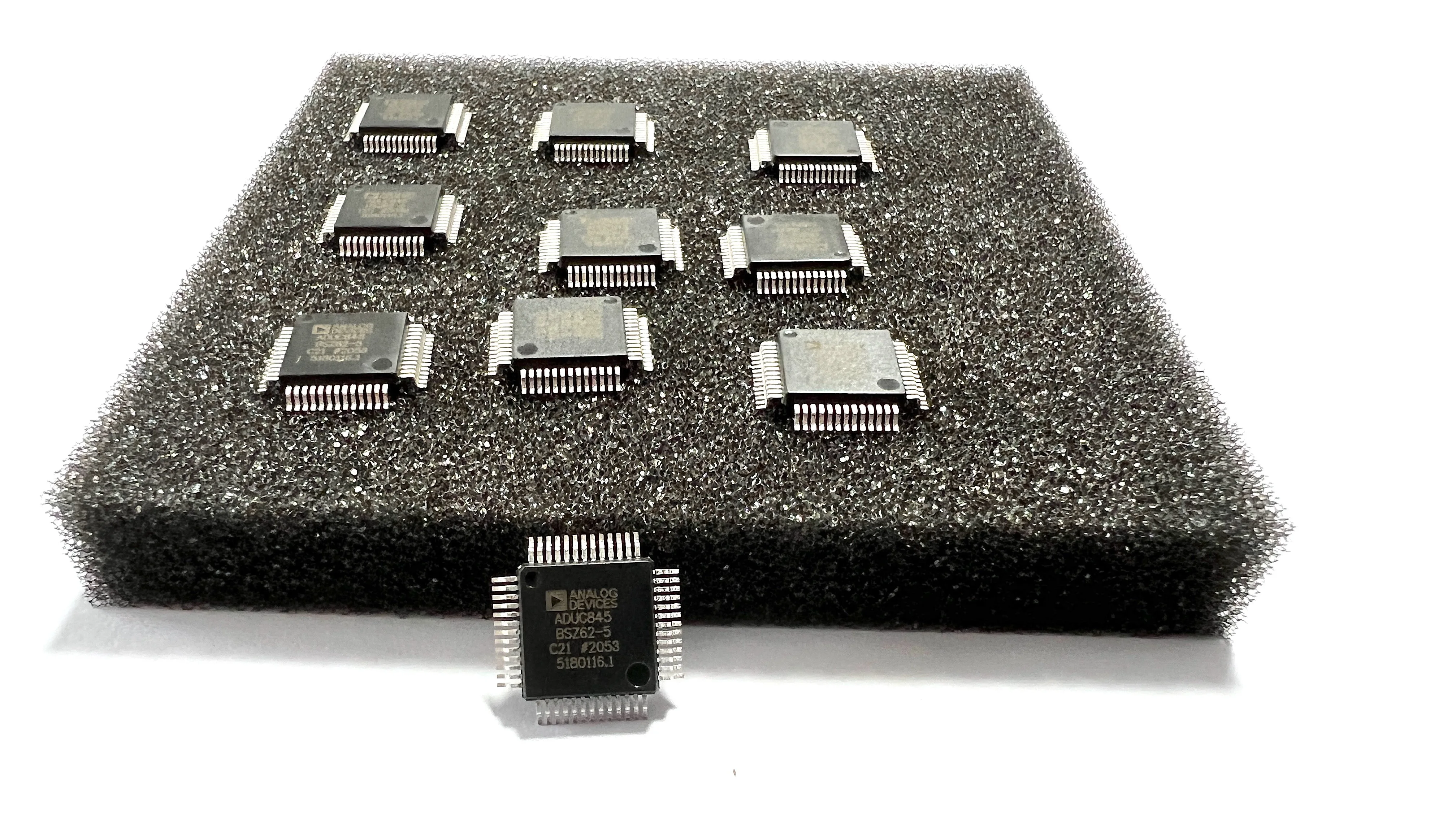 New Ic Esp32 Ickec Esp32 Wroom 32e N16 Esp32 Wroom 32e N16 Esp32 Wroom 32e Integrated Circuits
