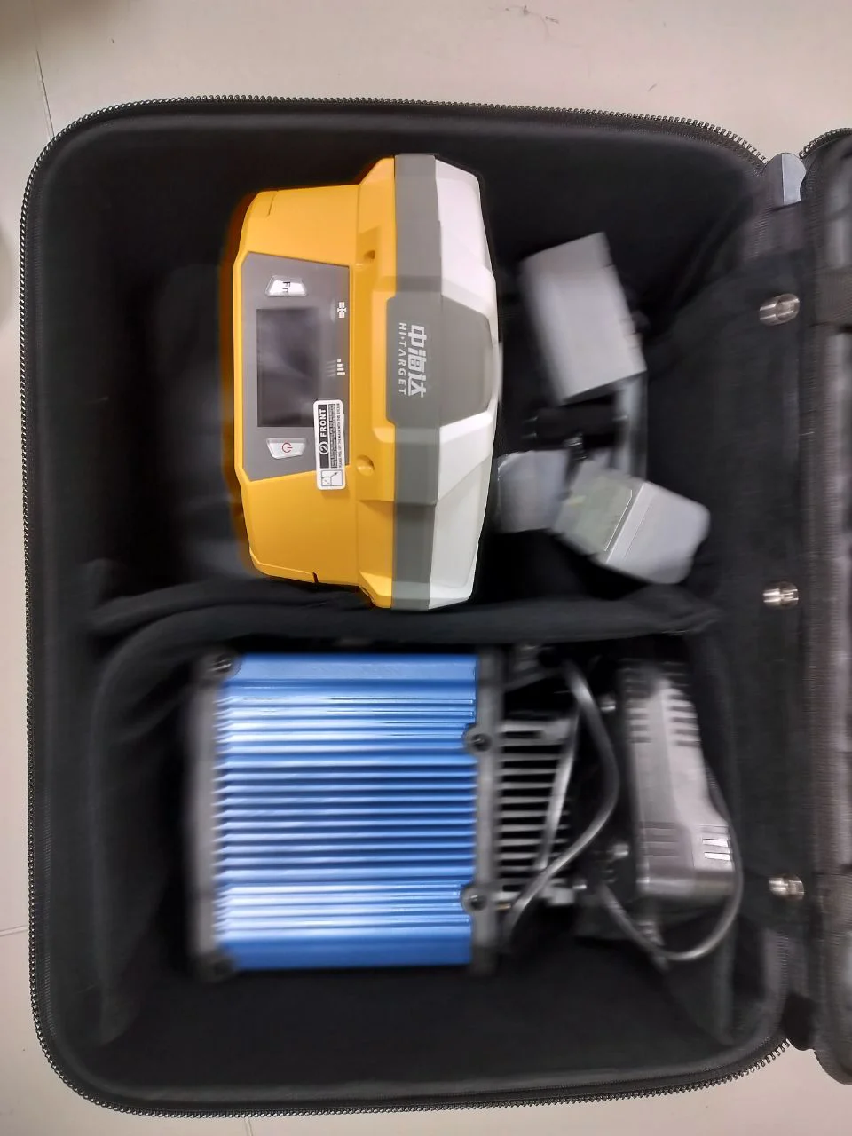 Hi-Target V60 Gnss Rtk with Ihand20 Controller Survey Equipment Used ...