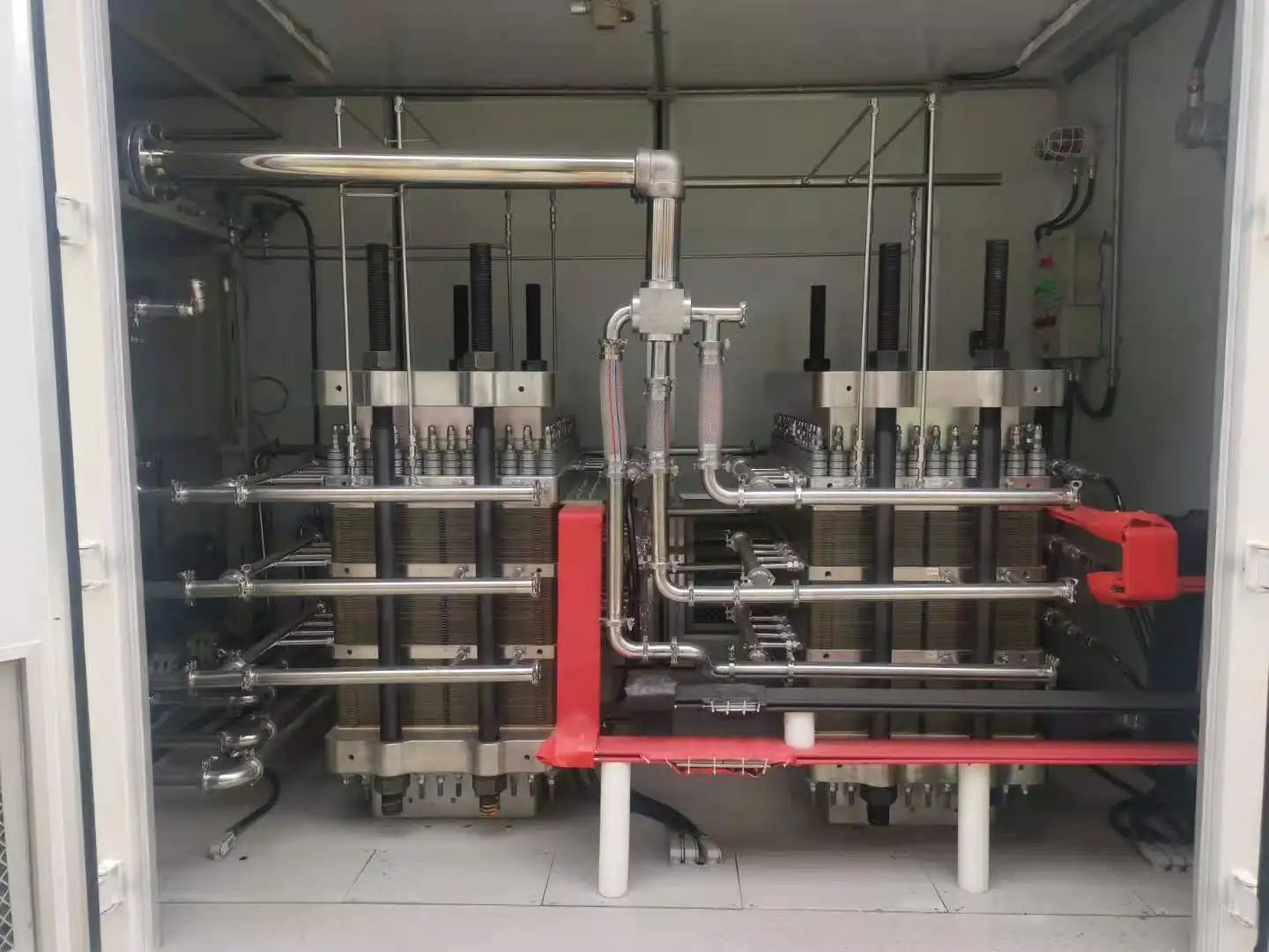 200 M3/h PEM Hydrogen Generator QLS-M200 - High Safety