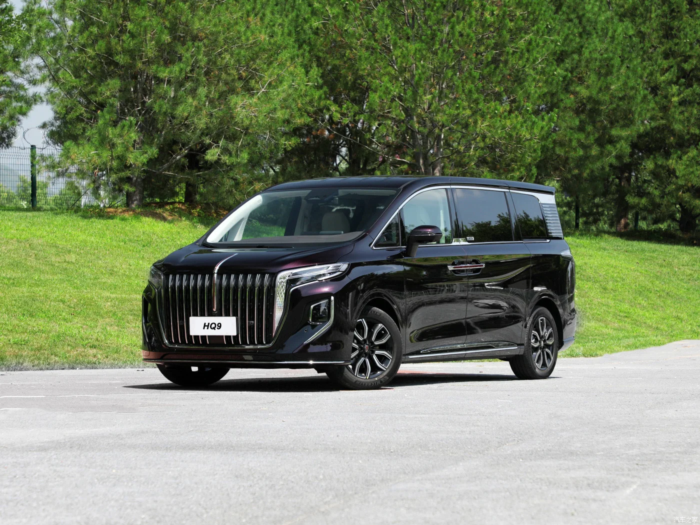 Luxury MPV Hongqi HQ9 - High Quality 2.0T Gasoline Car