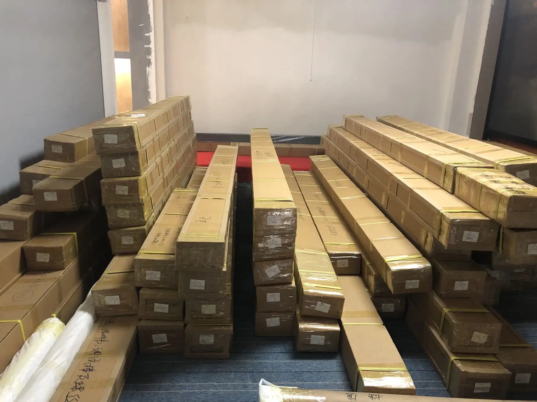 Smart Control Exterior Zip Track Roller Blinds with Pergola