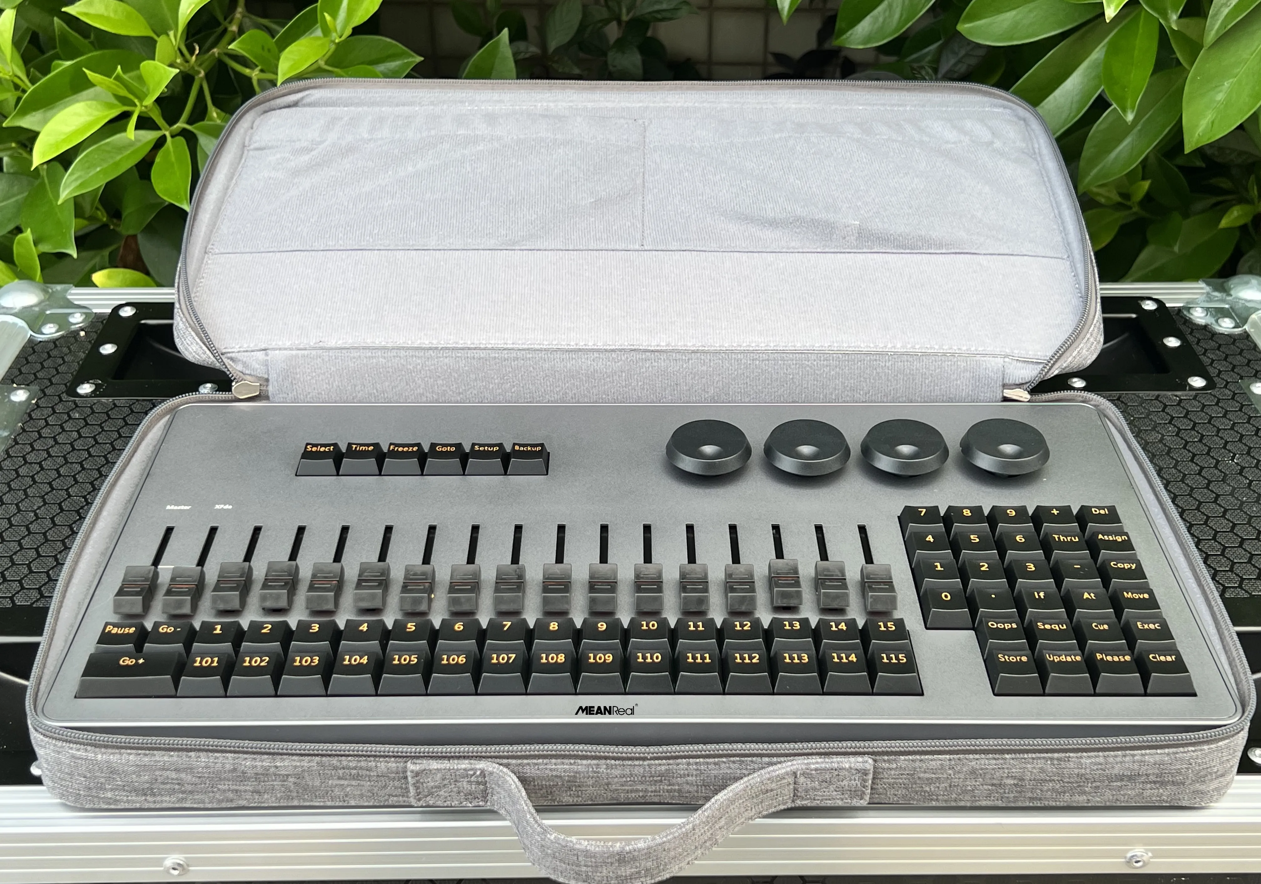 Plus Mini Commander Wing Lighting Console Cw Console - Buy Lighting ...