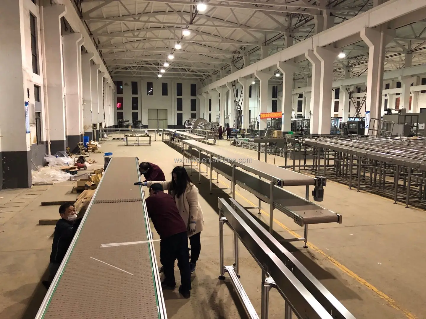 90 Degree Circular Conveyor Belt - MIWO Conveyor Solutions