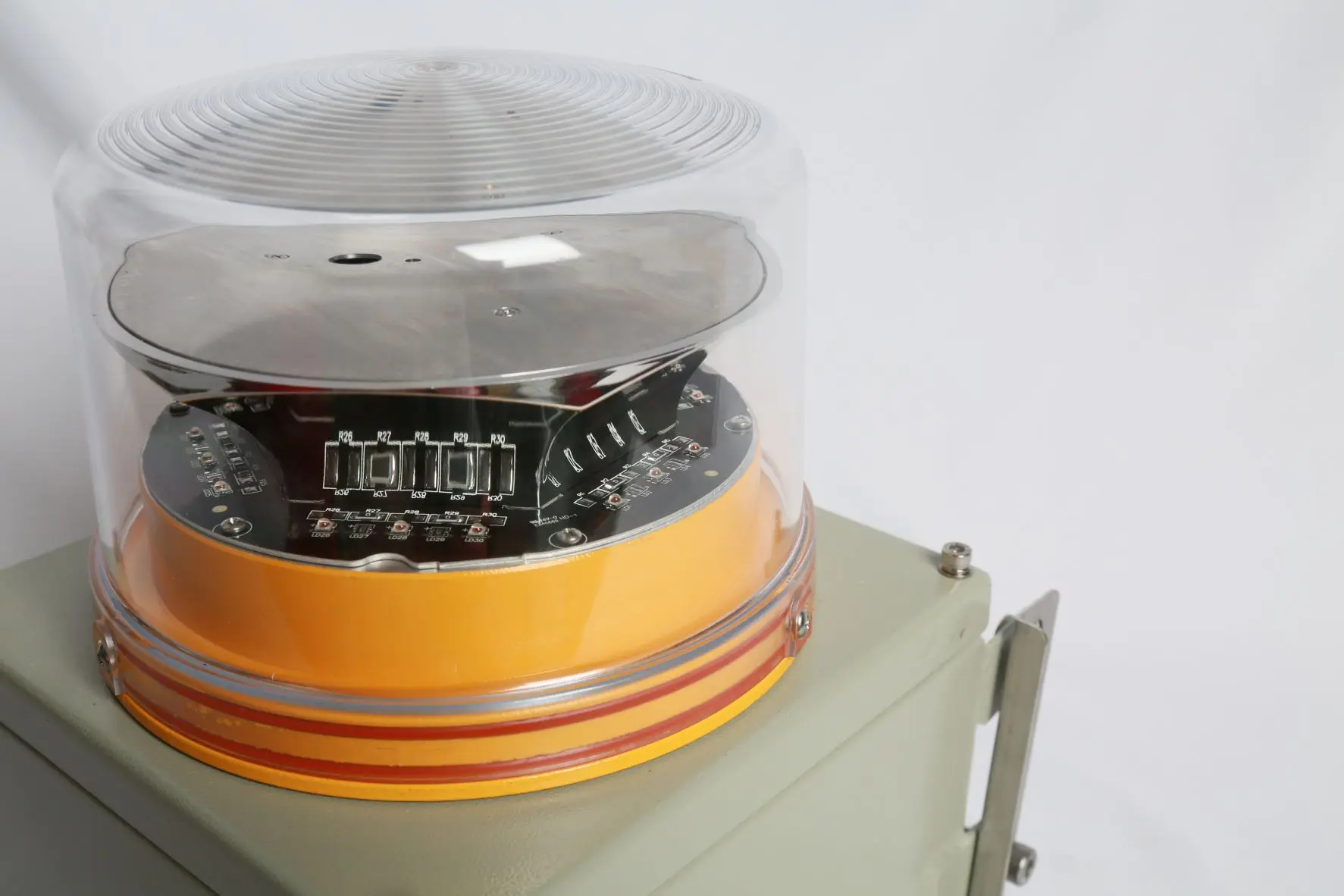 Solar Powered Aviation Obstruction Lights - Medium Intensity