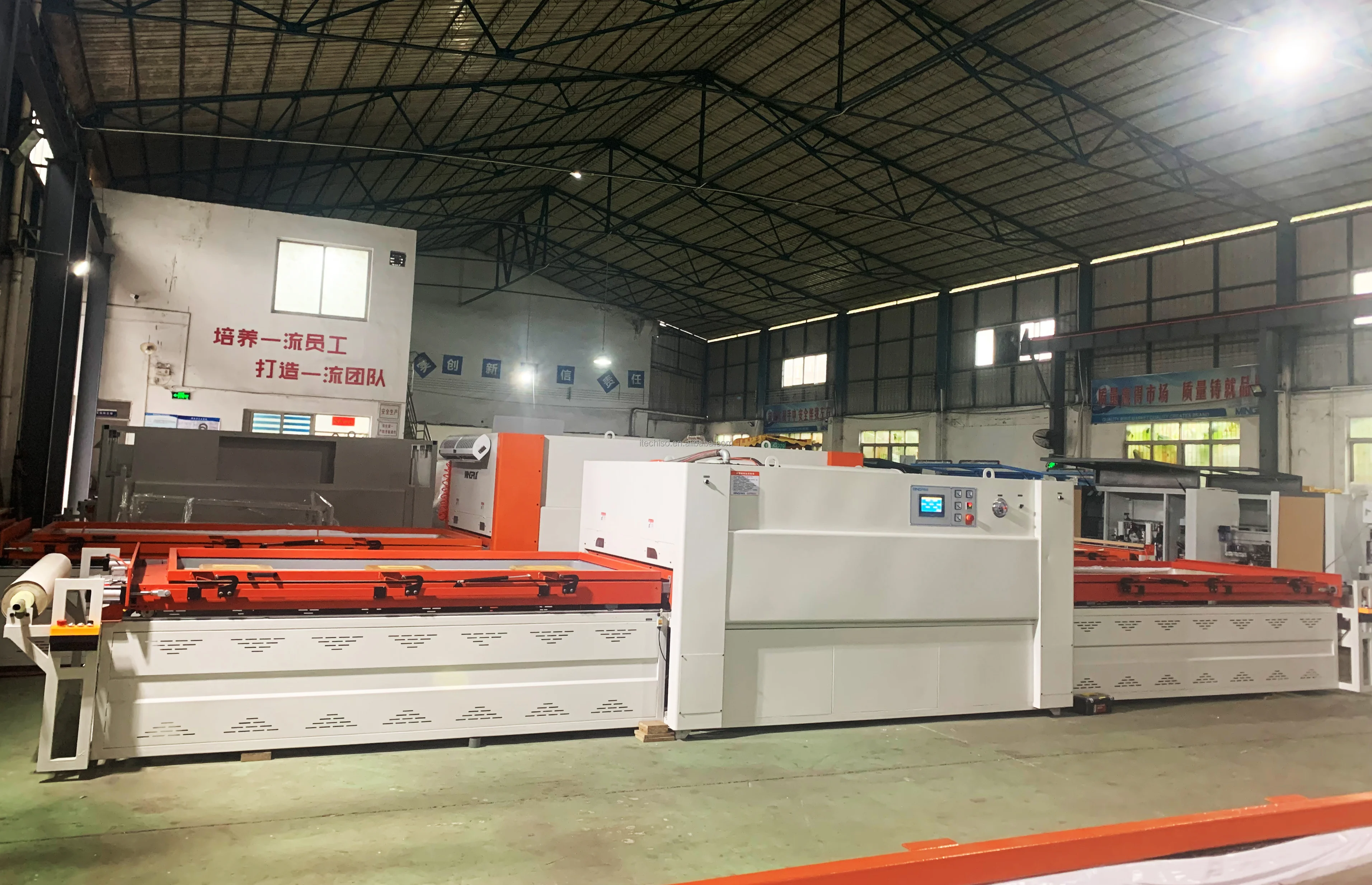 Automatic PVC Vacuum Press Membrane Wood Laminating Machine