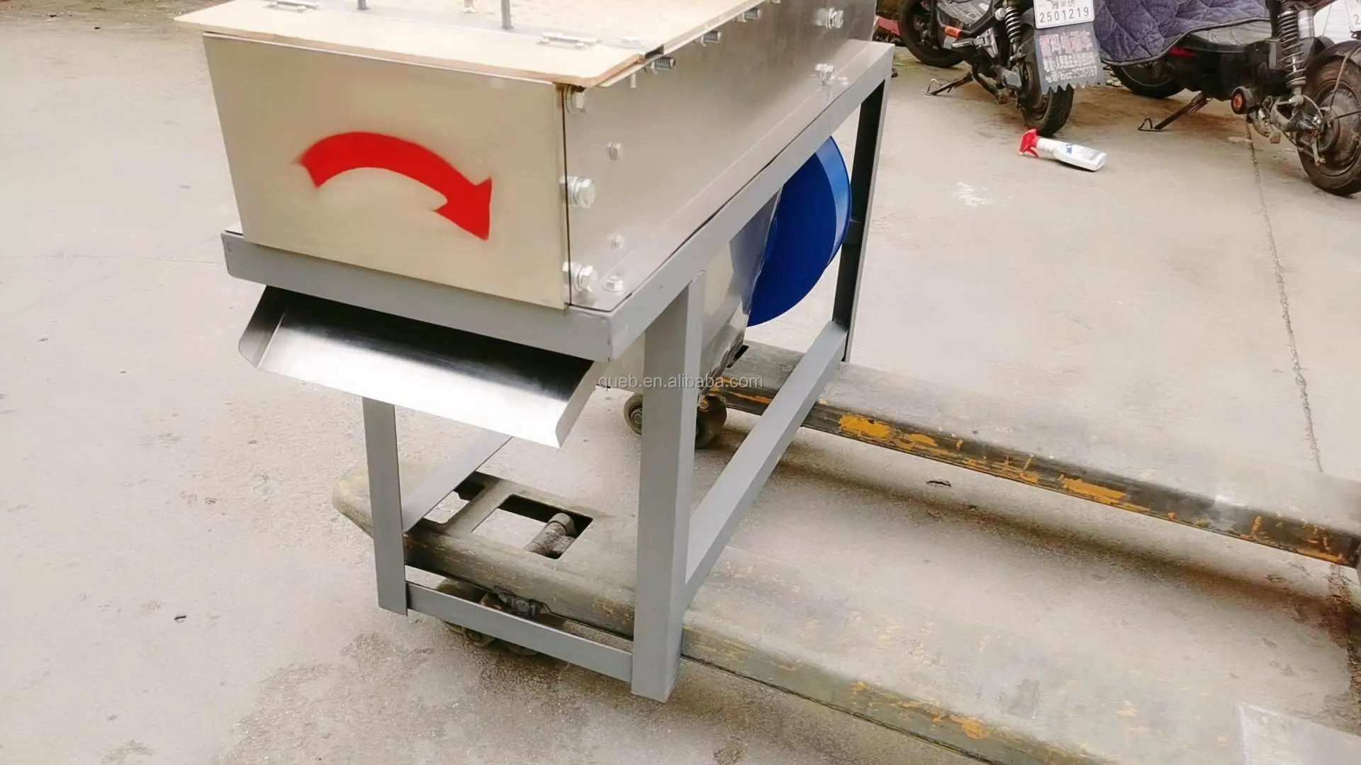 Stainless Steel Automatic Rubber Roller Peanut Peeling Machine Peeler ...