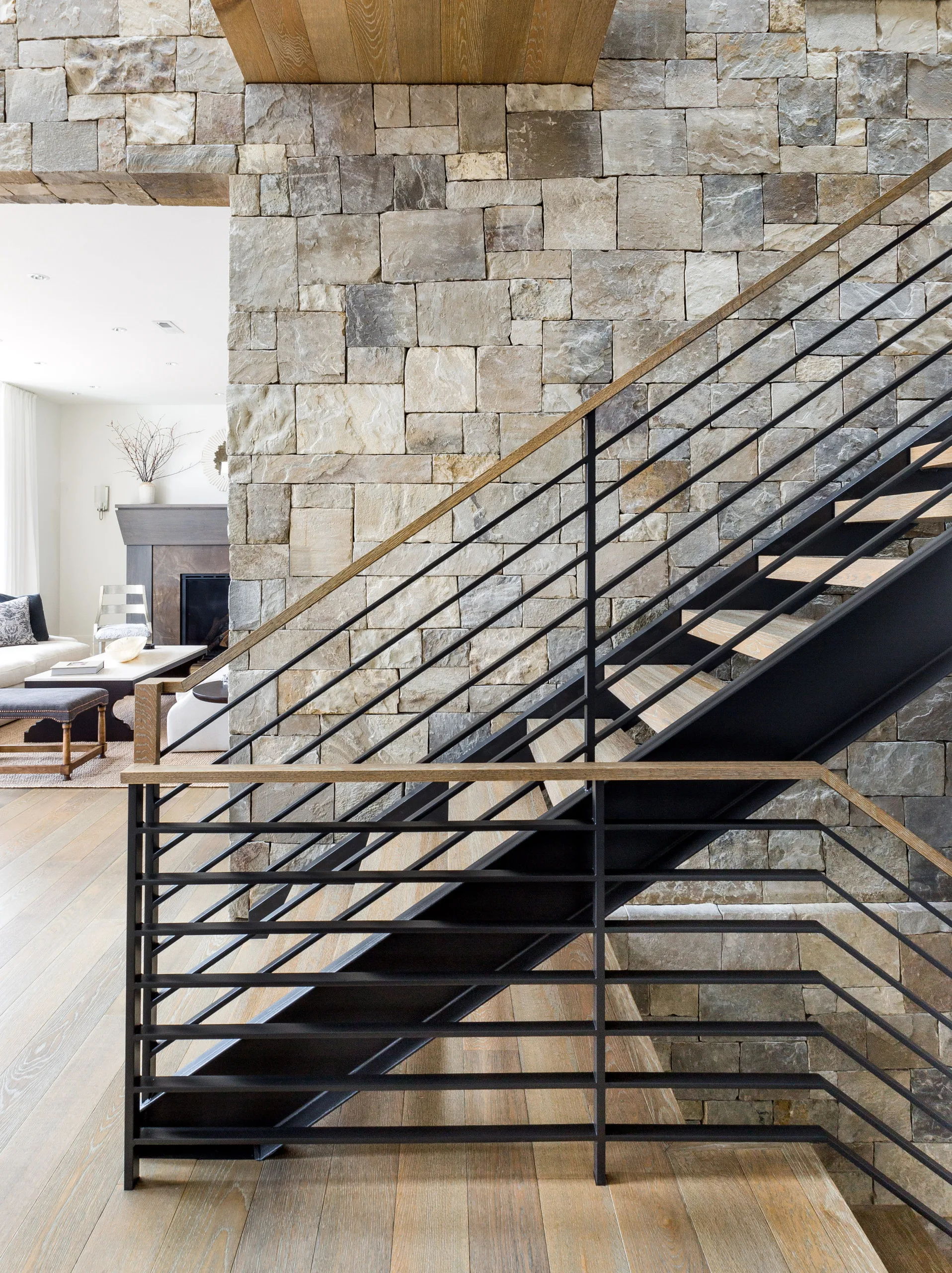 Modern Steel Wood Stairs Indoor Straight Double Stringers Timber Steel ...
