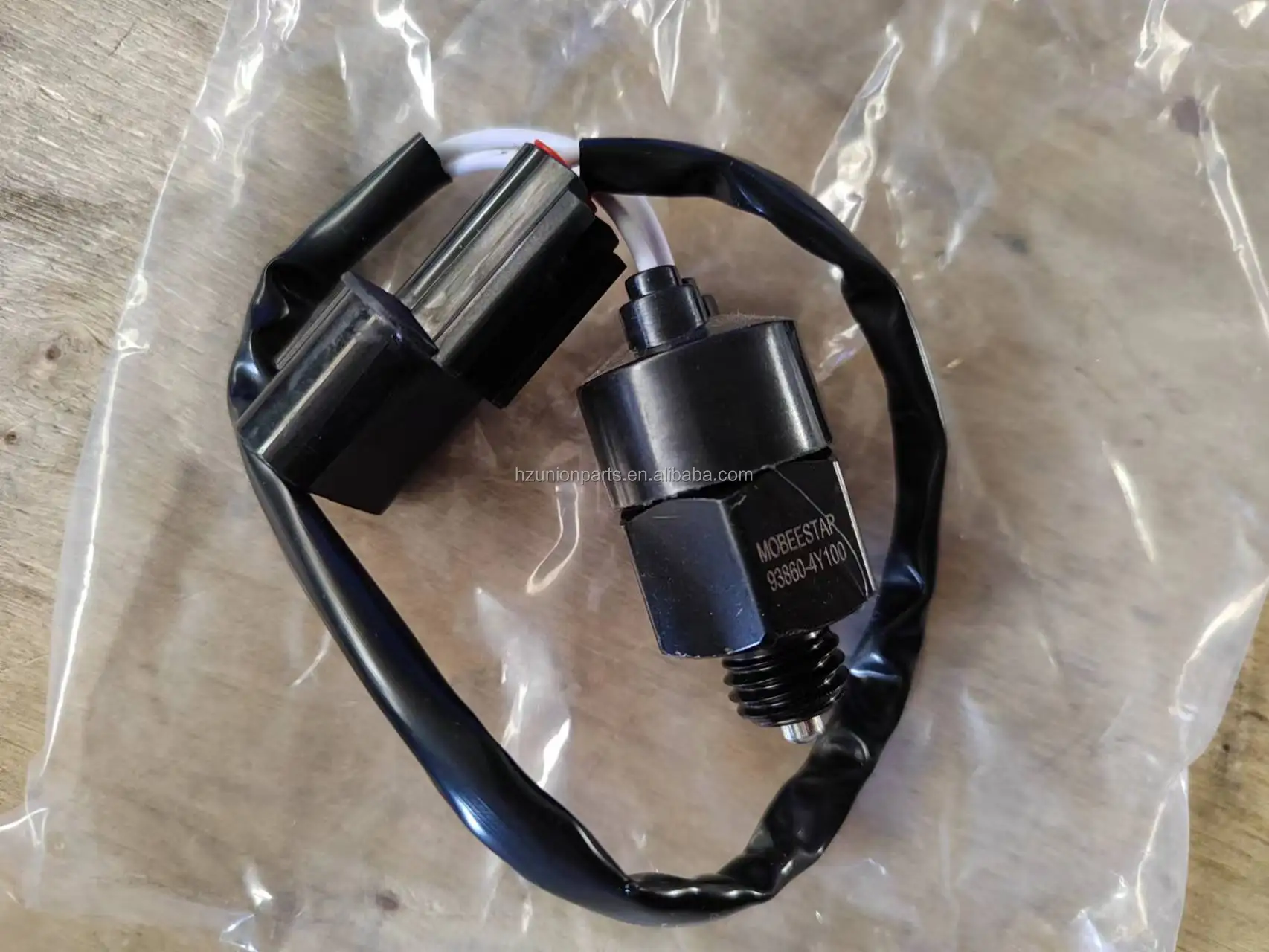 OEM 93860-4Y100 for HYUNDAI SWITCH ASSY BACK LIGHT - MOBEESTAR