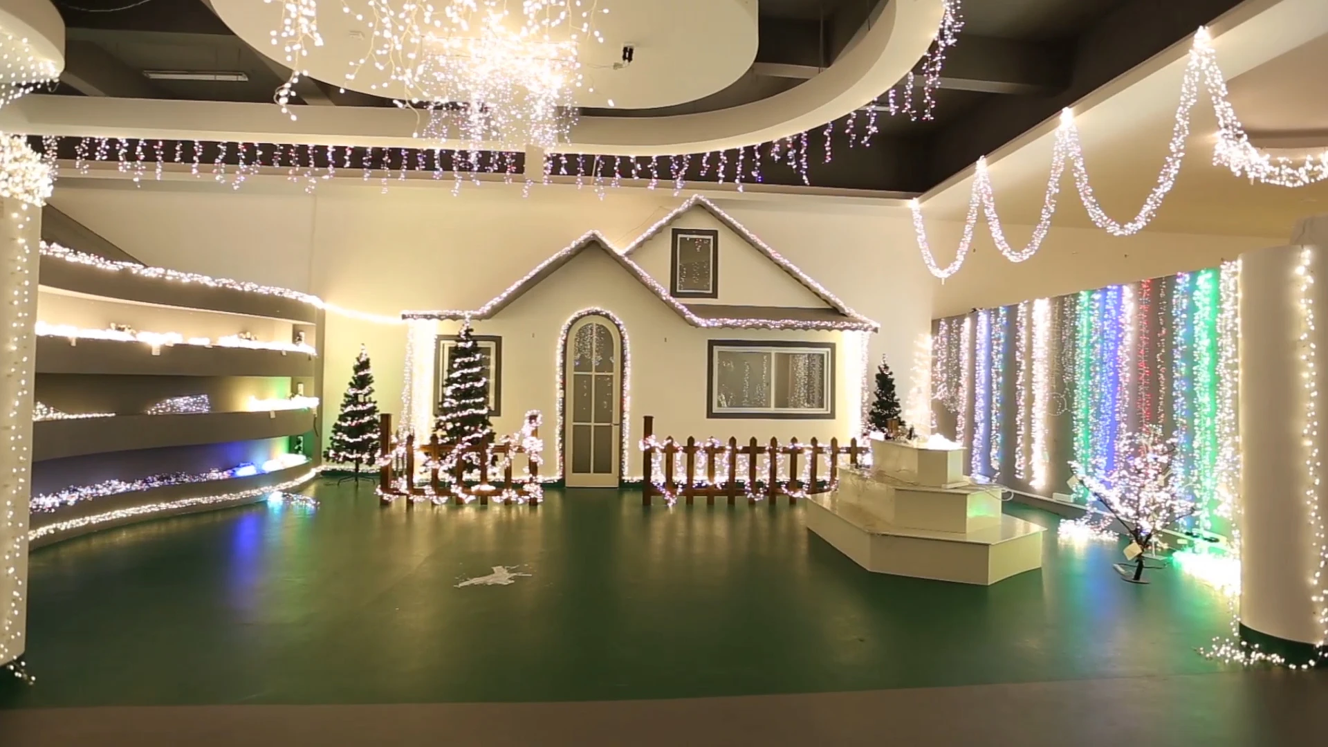 2*2m Rgb Pixel Curtain Lights With App Control - Christmas Led Lights Odm