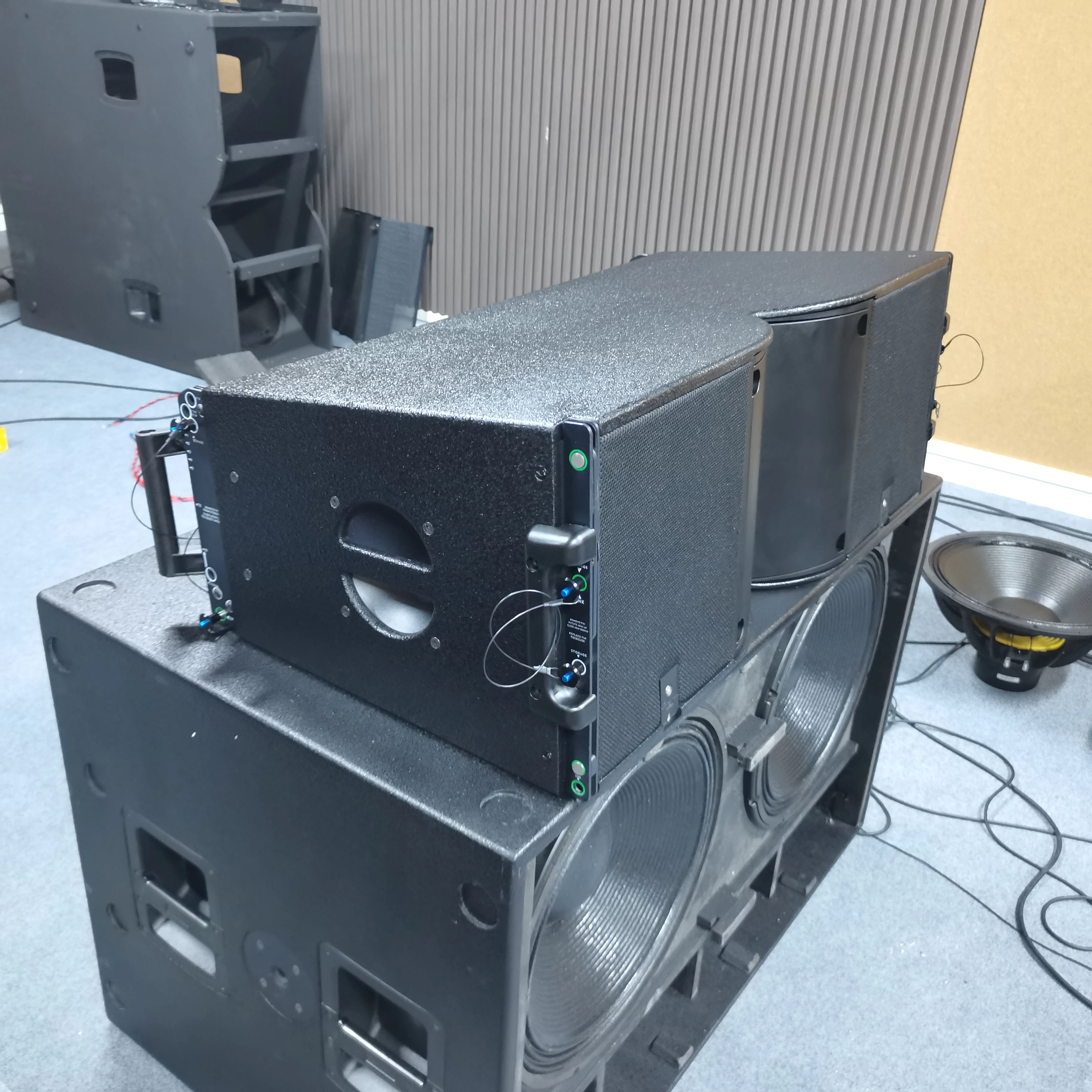 K12 Dual 12 Inch Line Array Speakers - Professional Sound