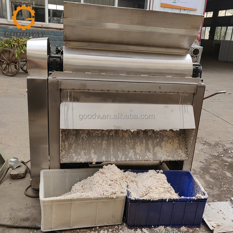 Grating The Cassava Into Slurry Cassava Grater Coarse Grating Machine ...