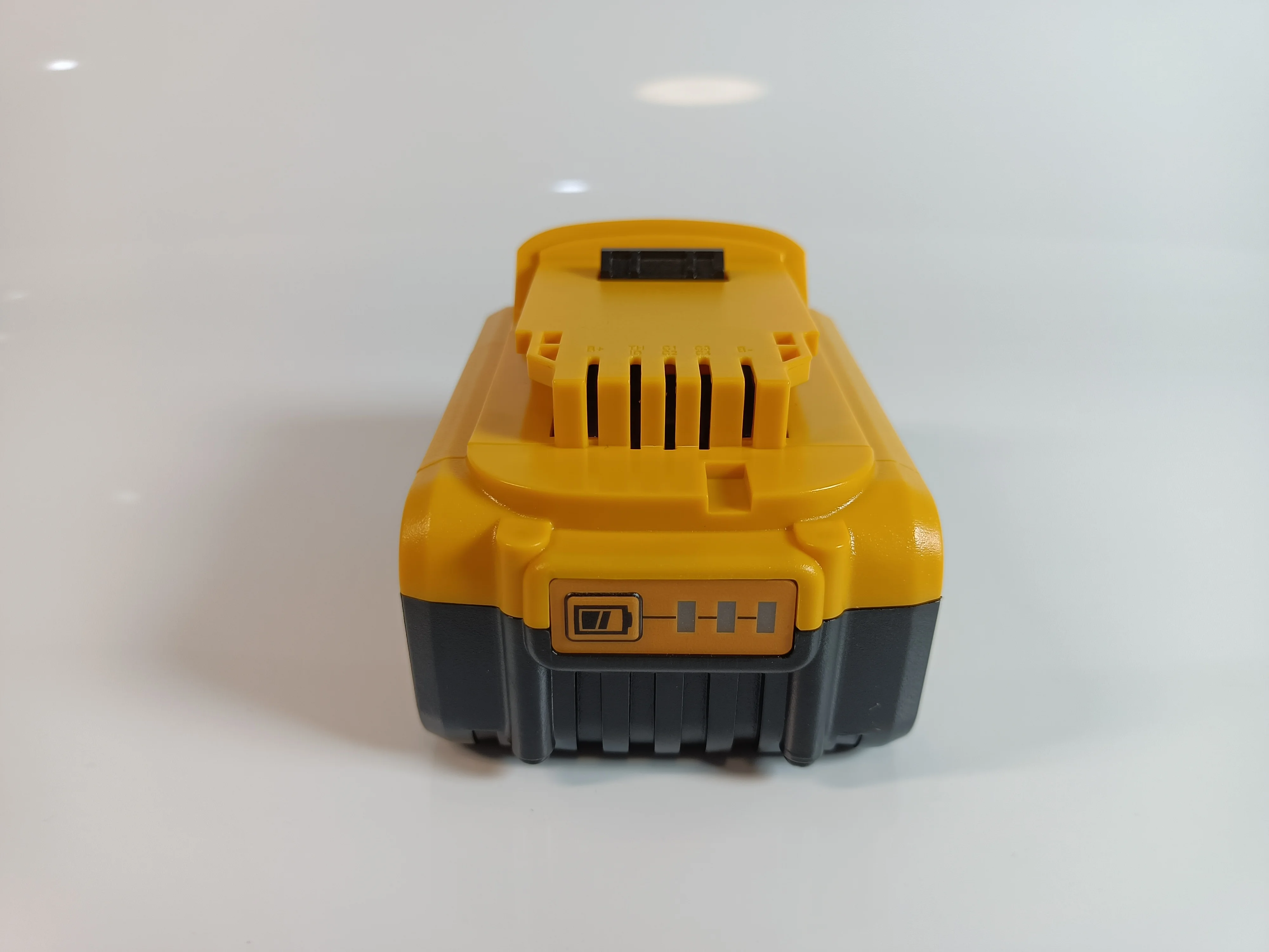 Factory Price Dewall 20v 5ah Battery 20v 5000mah Dcb209 Dcb609 18v 5 ...