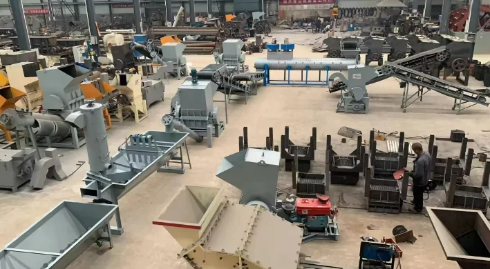 2025 New Automatic Spiral Plastic Crusher Waste Fabric and Clothing ...
