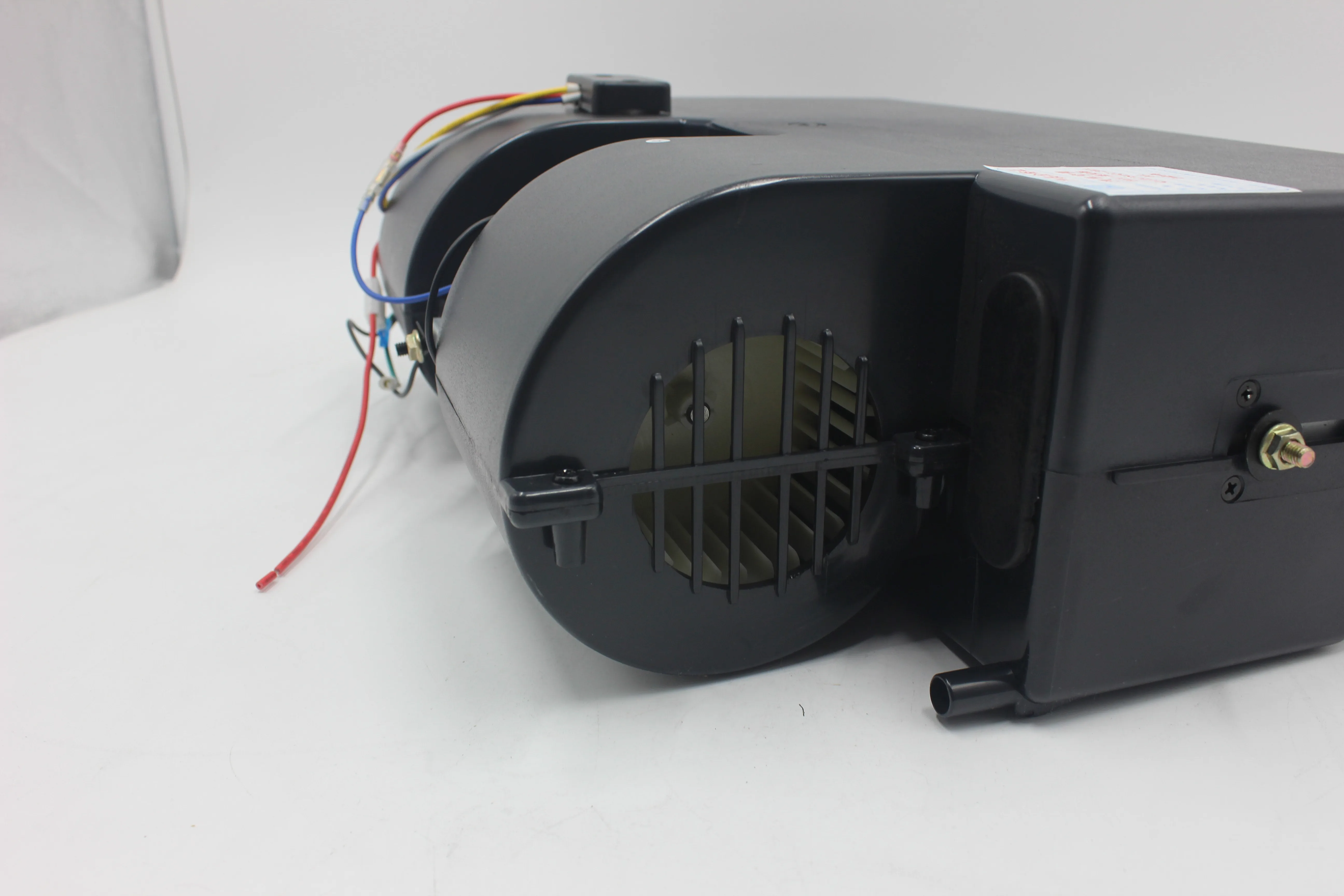 Universal Air Conditioning Evaporator Assembly for 12V Cars