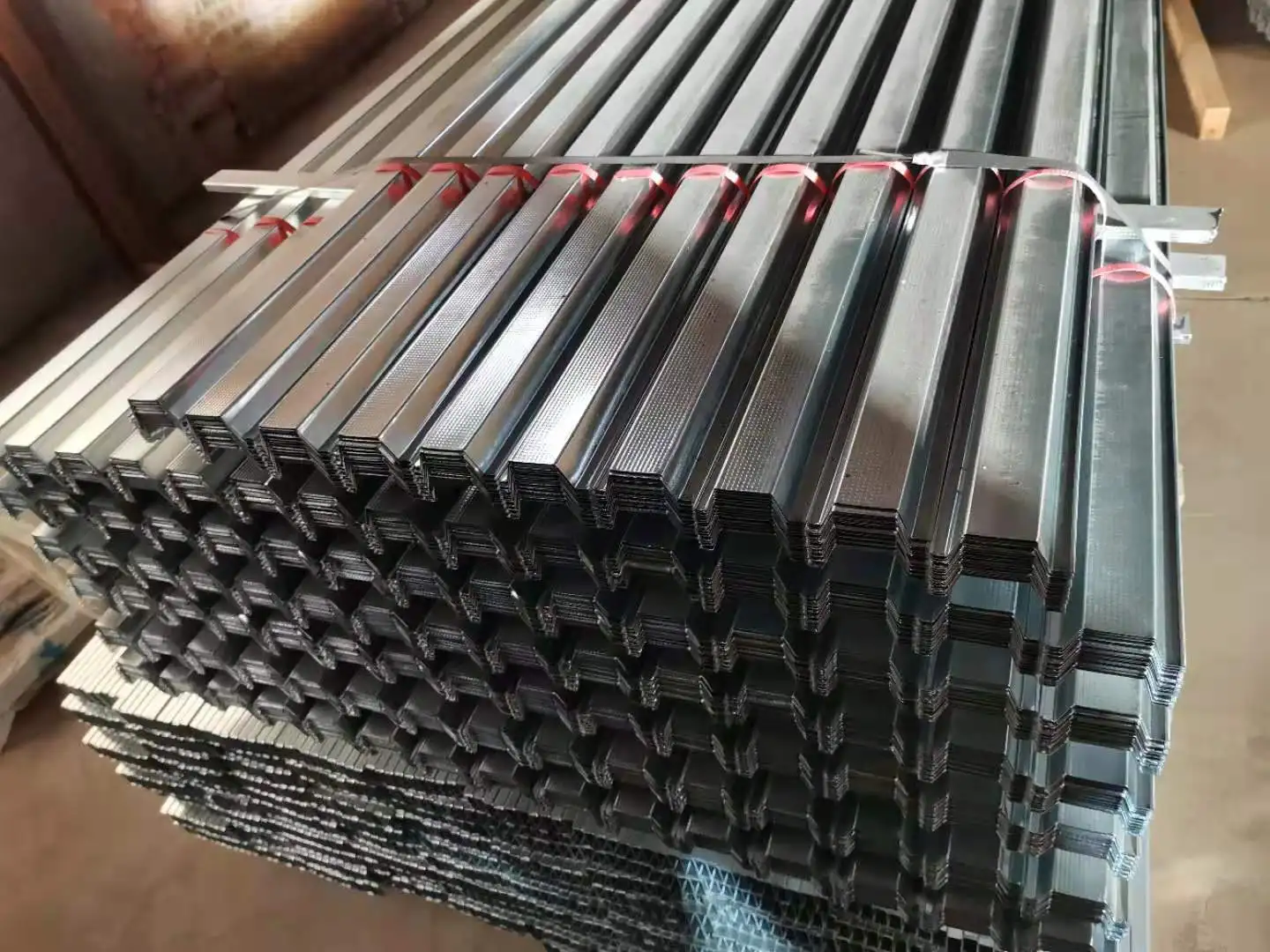 Galvanized Steel Profile C Channel Gypsum C Stud U Track Gi Partition ...