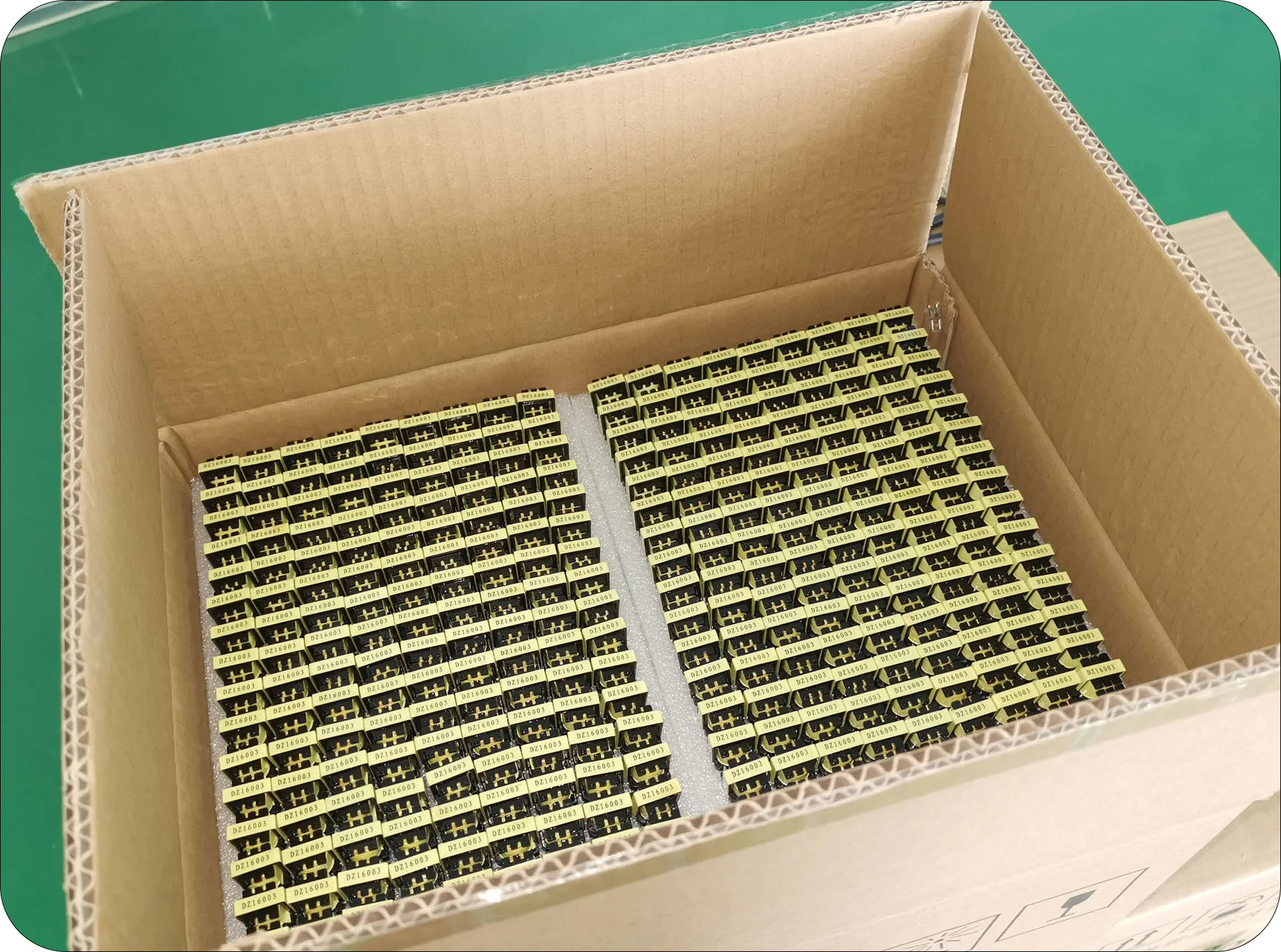 China Flyback Transform Ee13 Ee19 Ee28 Output 10v To 20v Led 24v Dc Transformer Electronic Neon ...