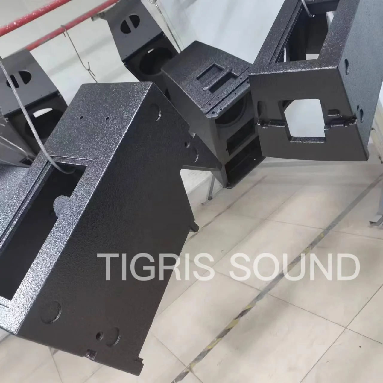 Vrx932 Line Array Speaker Box - Professional Audio Solutions