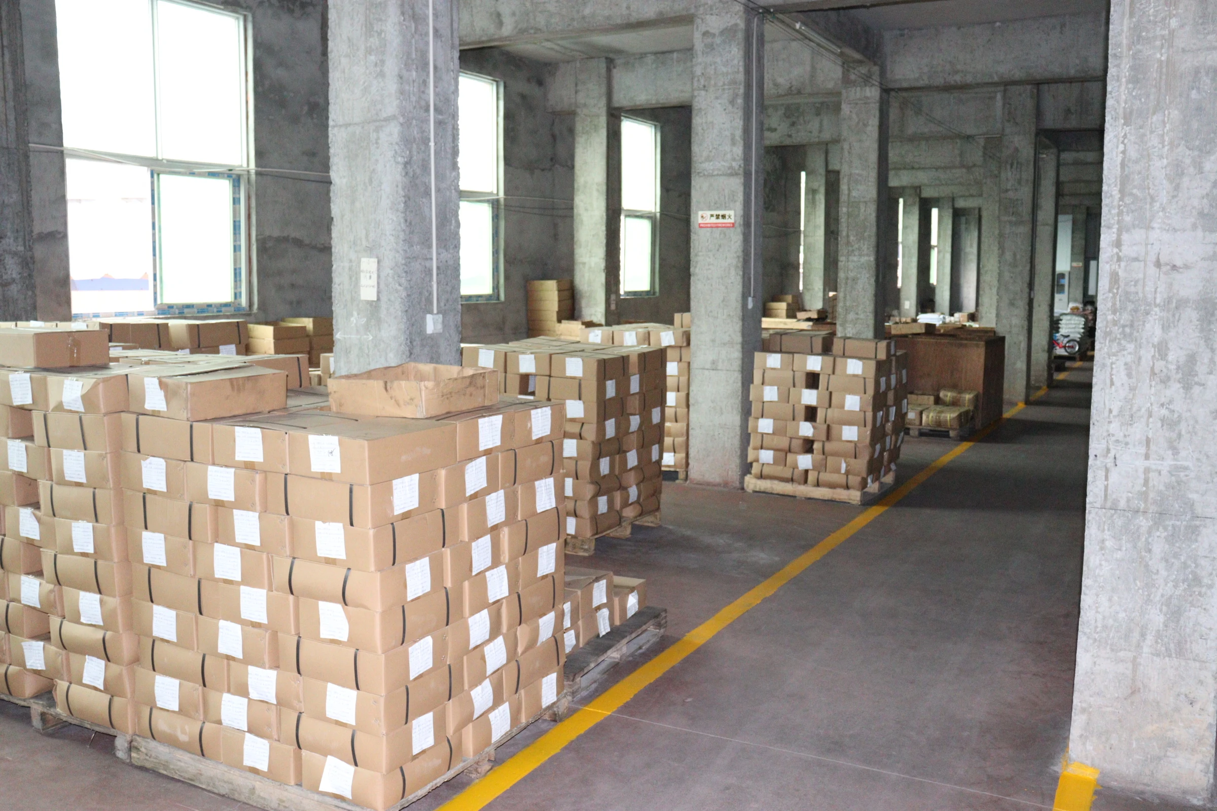 Shacman Truck Engine Fuel Filter - Oil-Water Separator