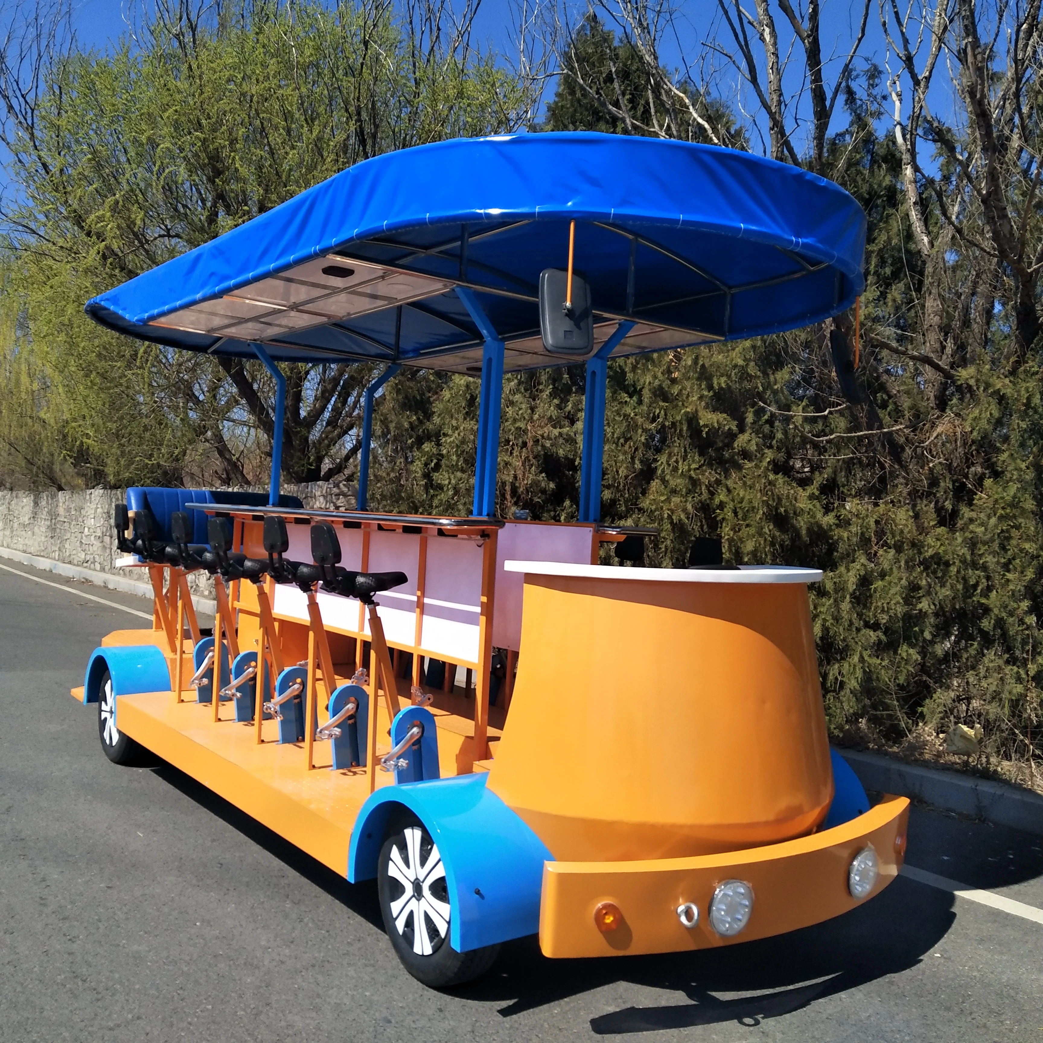 Four Wheel Pedal Electric Bar Beer Bicycle Tandem Bike