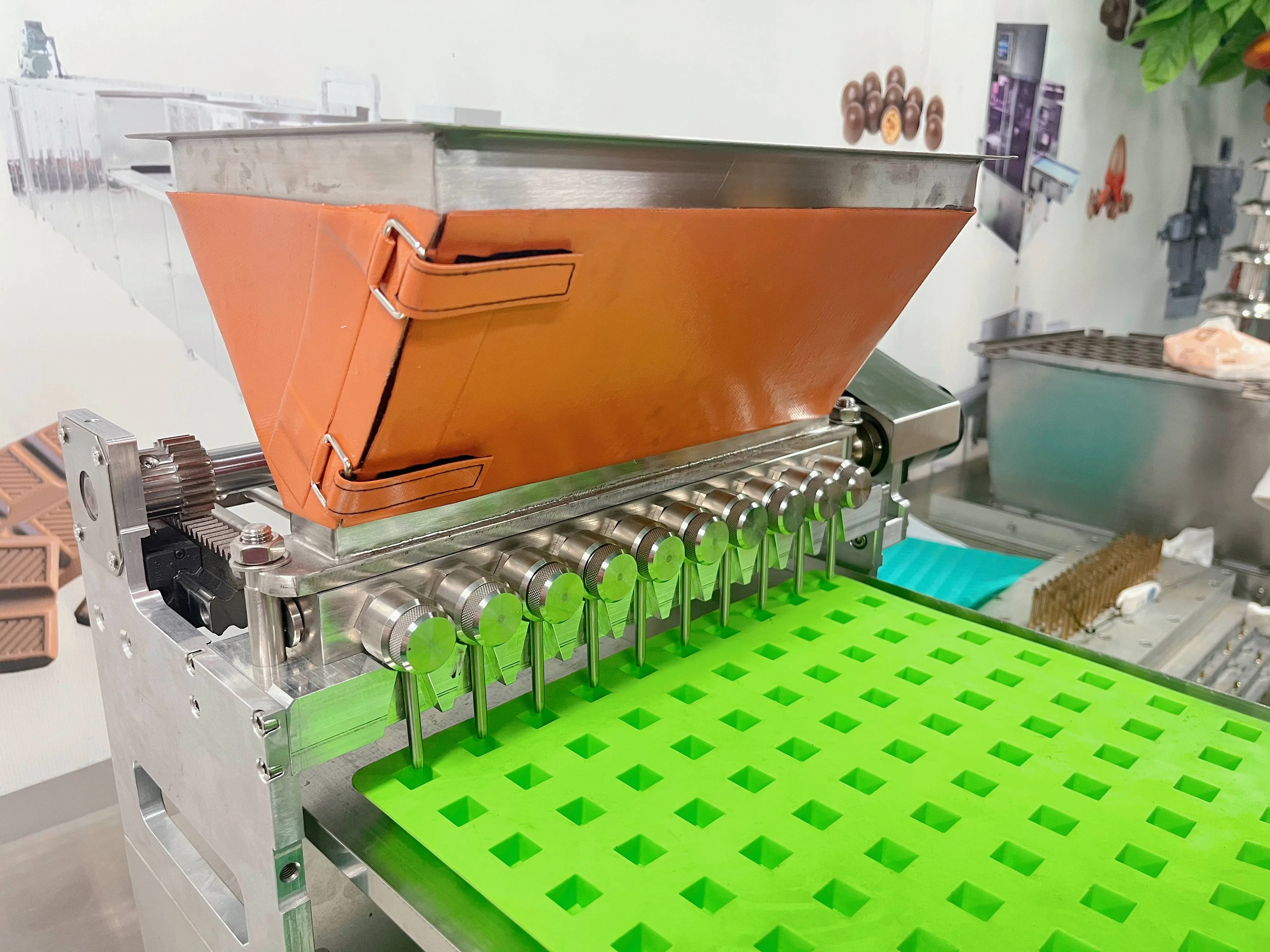 Multi-functional Gummy Candy Depositor Machine Gummie Depositor ...