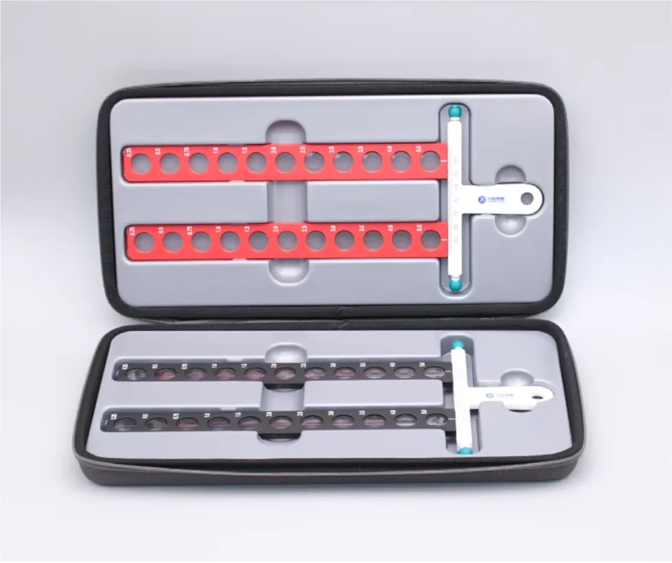 Ophthalmic Flipper Retinoscopy Rack Set - Optometry Tools