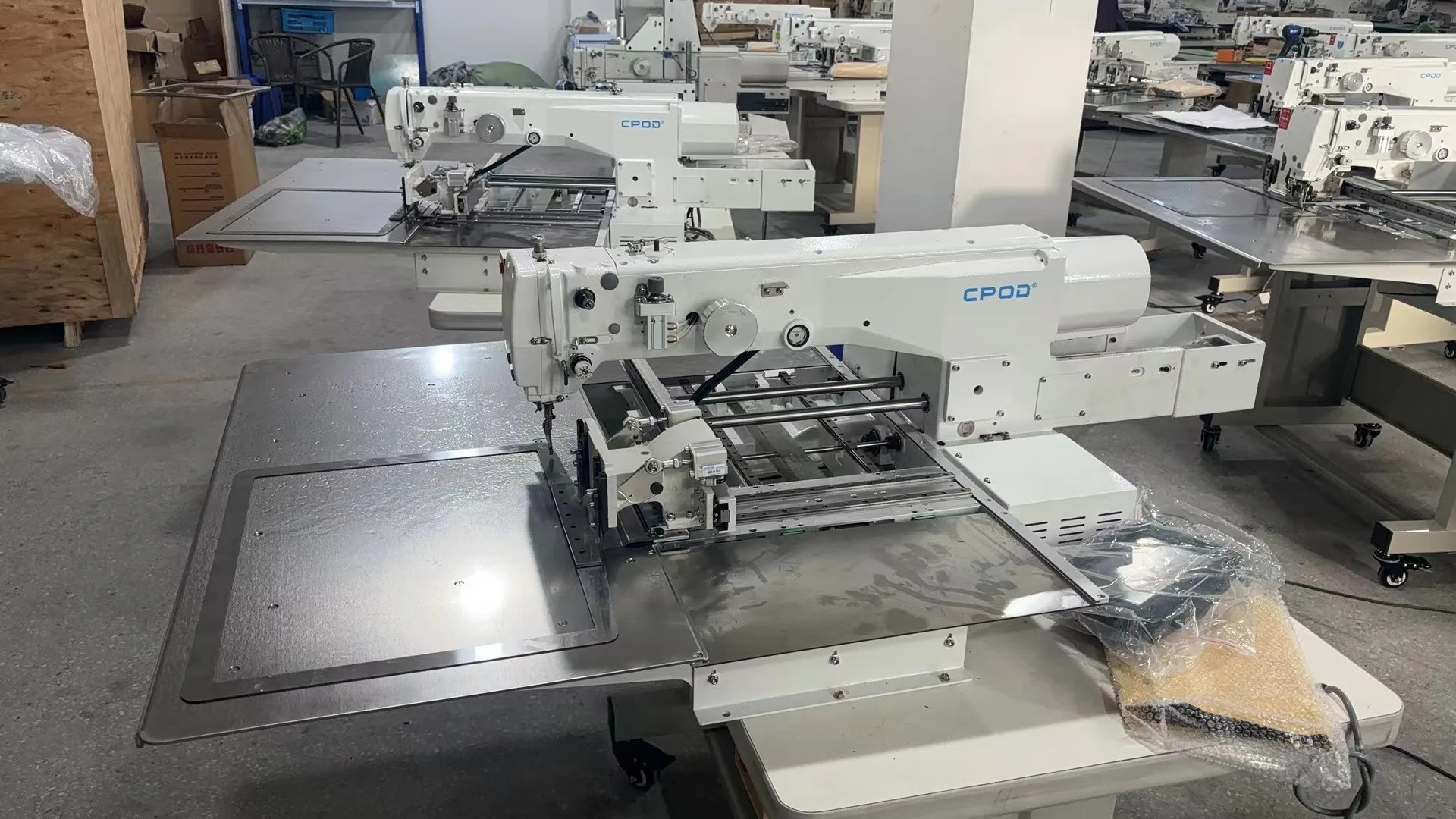 Automatic Programmable Pattern Sewing Machine 4030