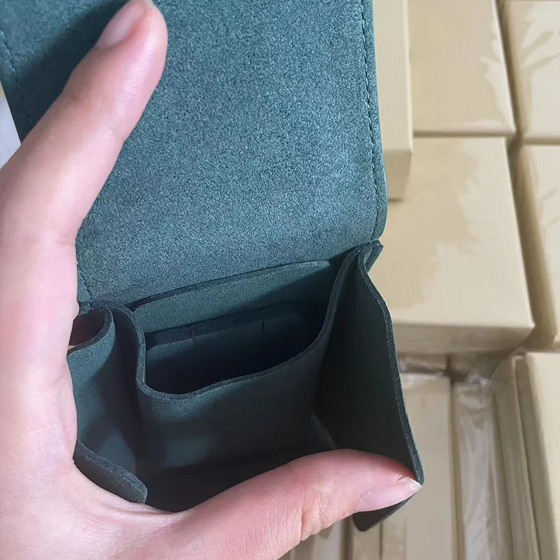 Luxury Genuine Leather Green Roll Pouch with Custom Logo