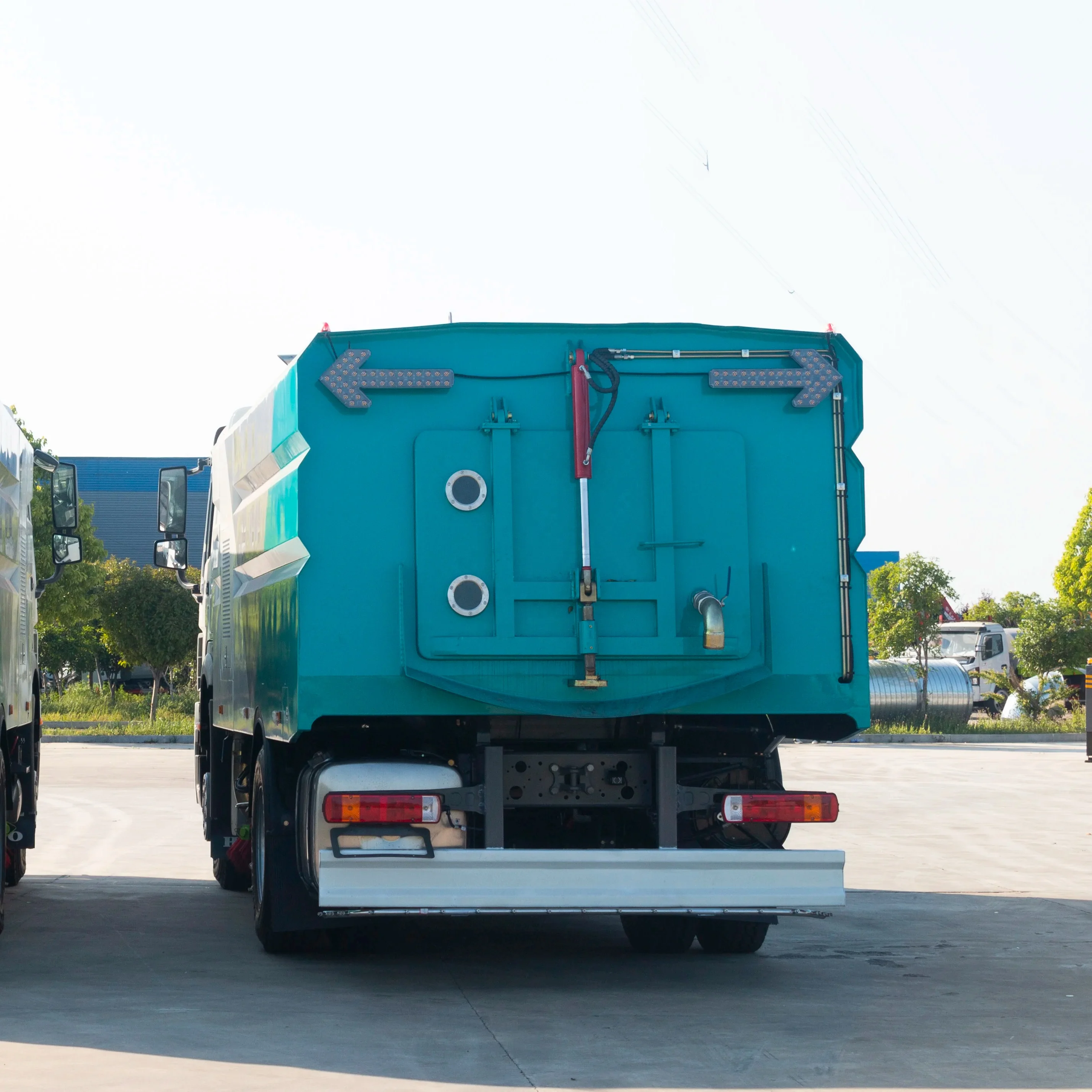 Sinotruk Howo High Pressure Street Sweeper Multi-function Washing And ...