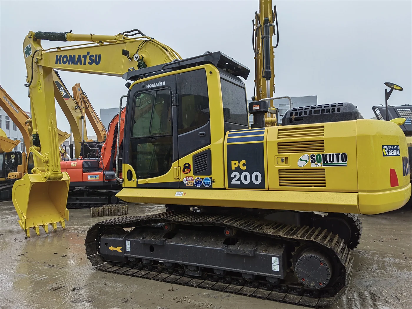 Used Komatsu Excavator Pc200 Pc200-8 Hot Sale Digger Pc200-7 Used ...