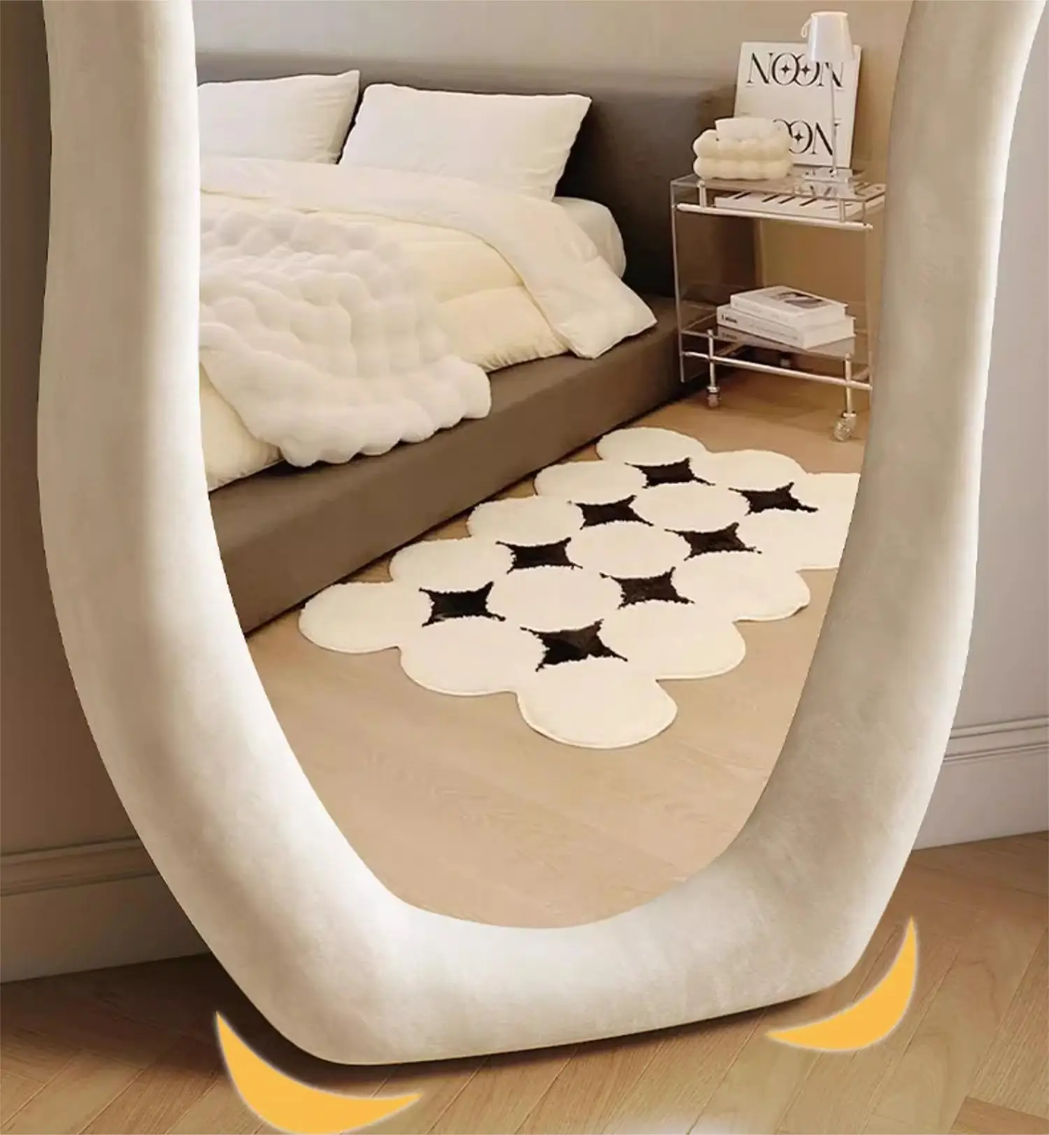 Modern Full-Body Cloud Landing Mirror for Internet Celebrities ...