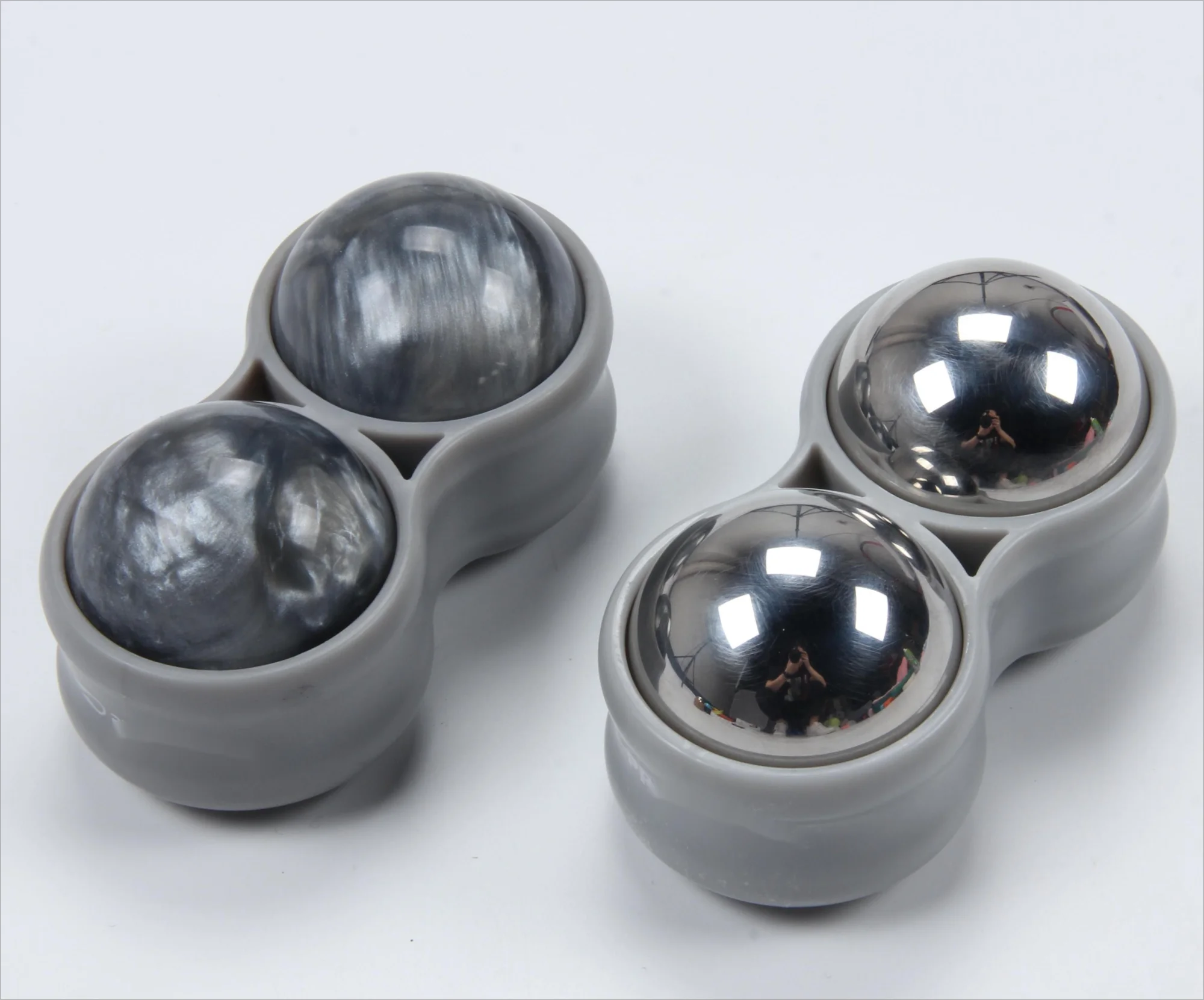 Stainless Steel Magic Hot& Cool Roller Massage Ball