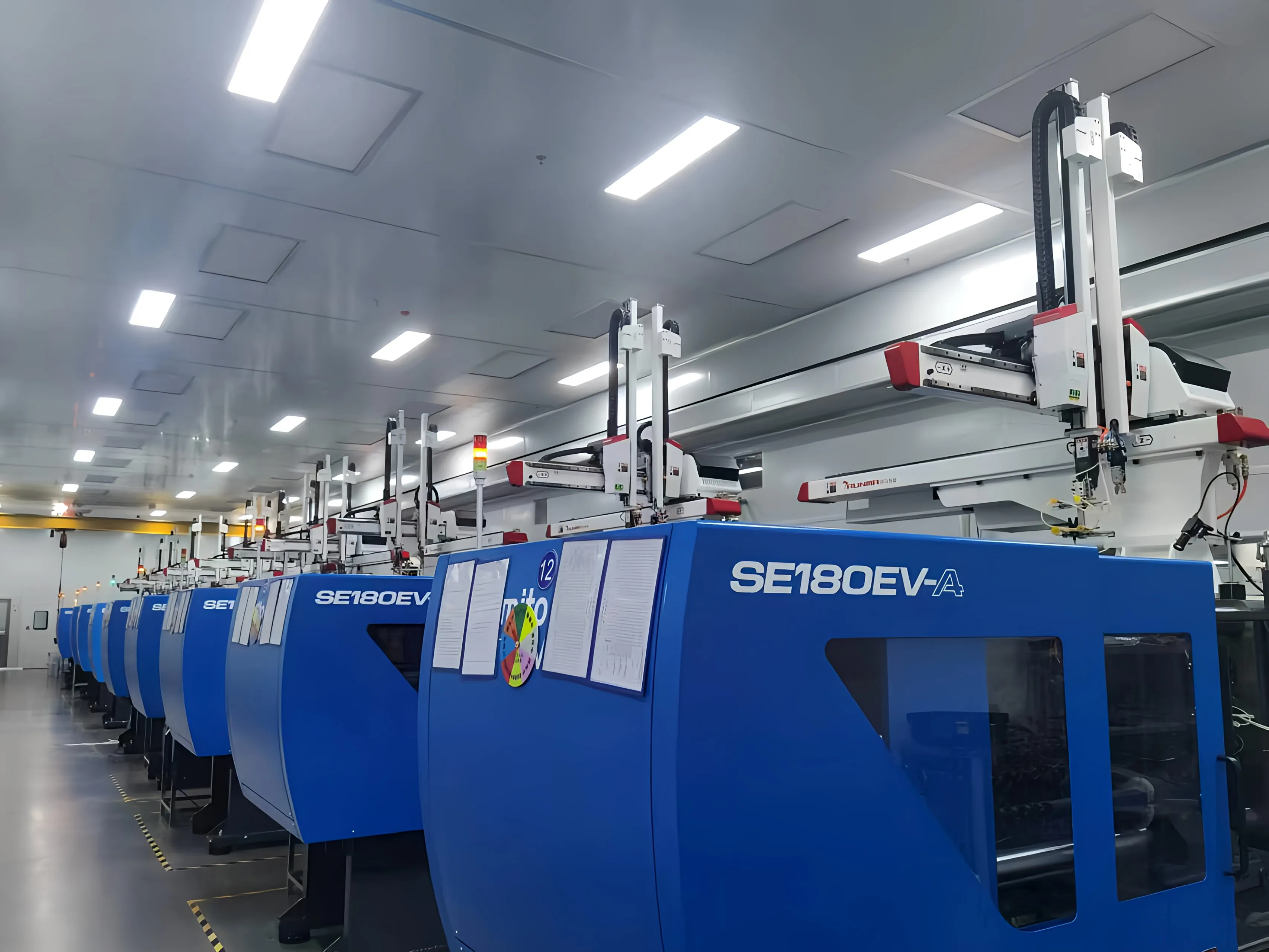 Sprue Picker Robot - Efficient Injection Molding Arm