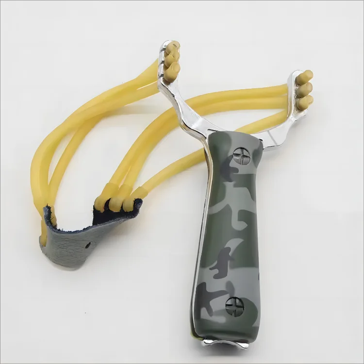 Outdoor Precision Slingshot Metal Camouflage Slingshot Three Card Ball ...