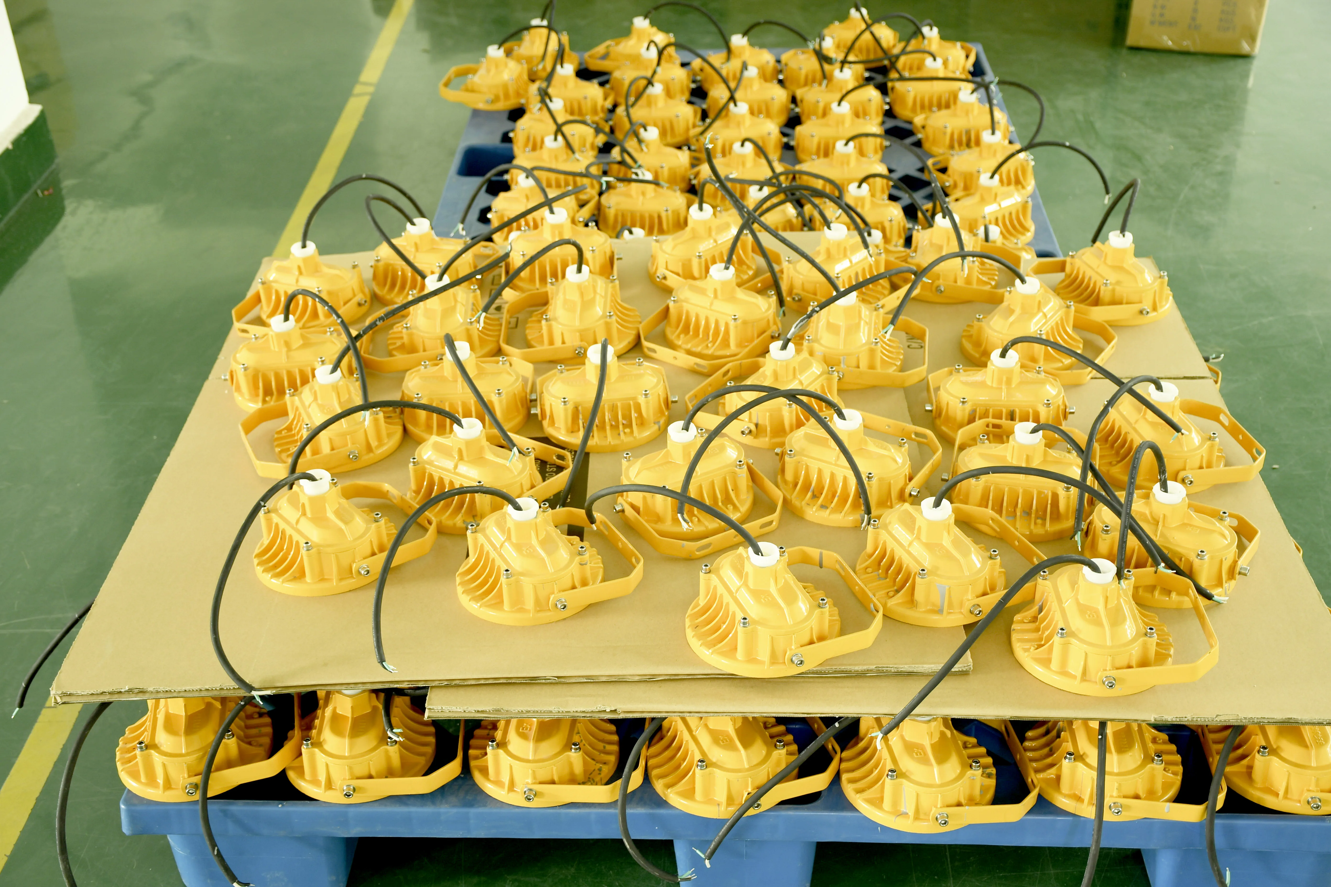 Youlumi Ip65 Waterproof Dock Lights 40w 50w Water Loading Dock Light ...