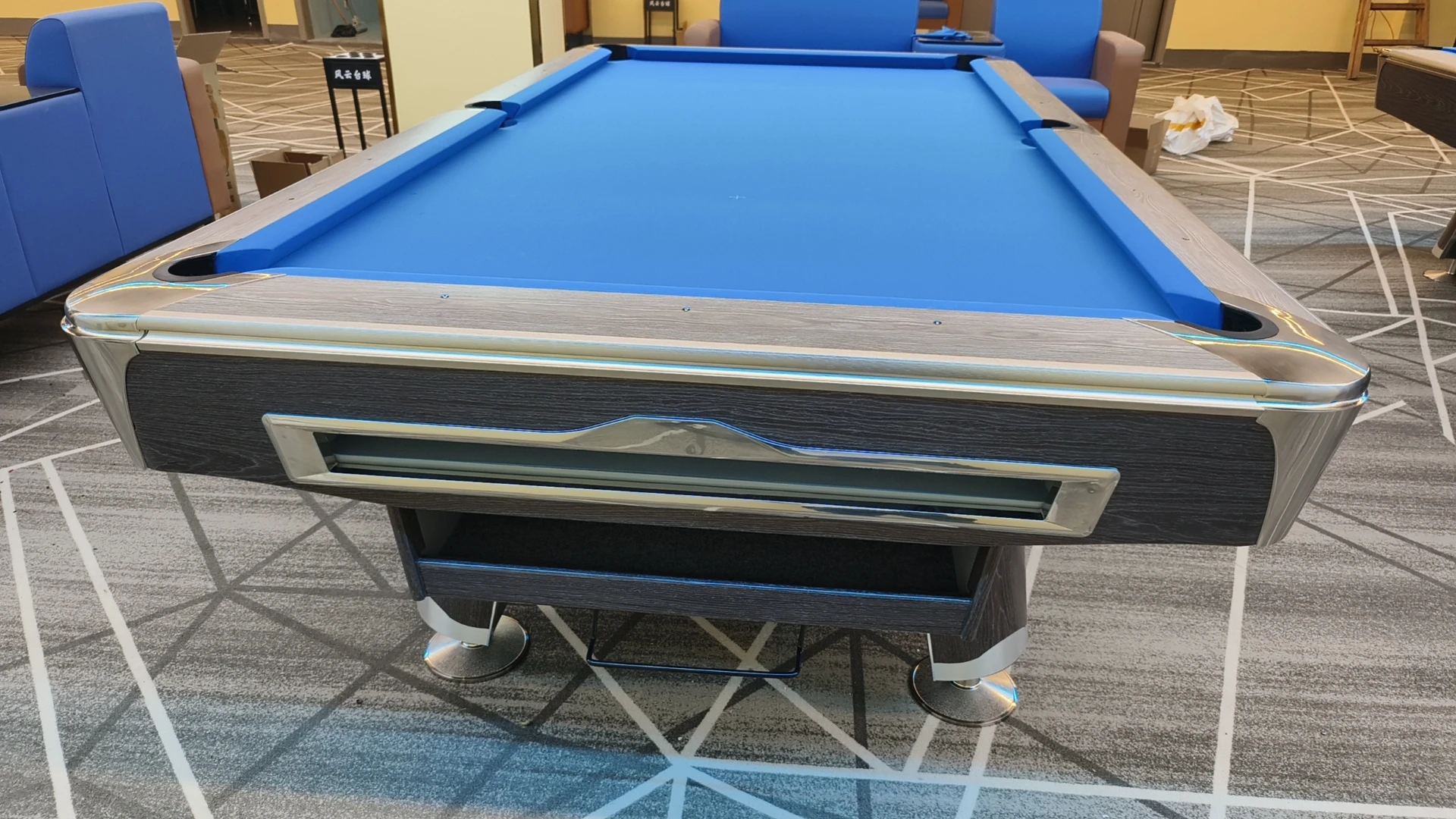 SDAIS 8-Pocket Star Maxima Billiard Table - Durable & Versatile