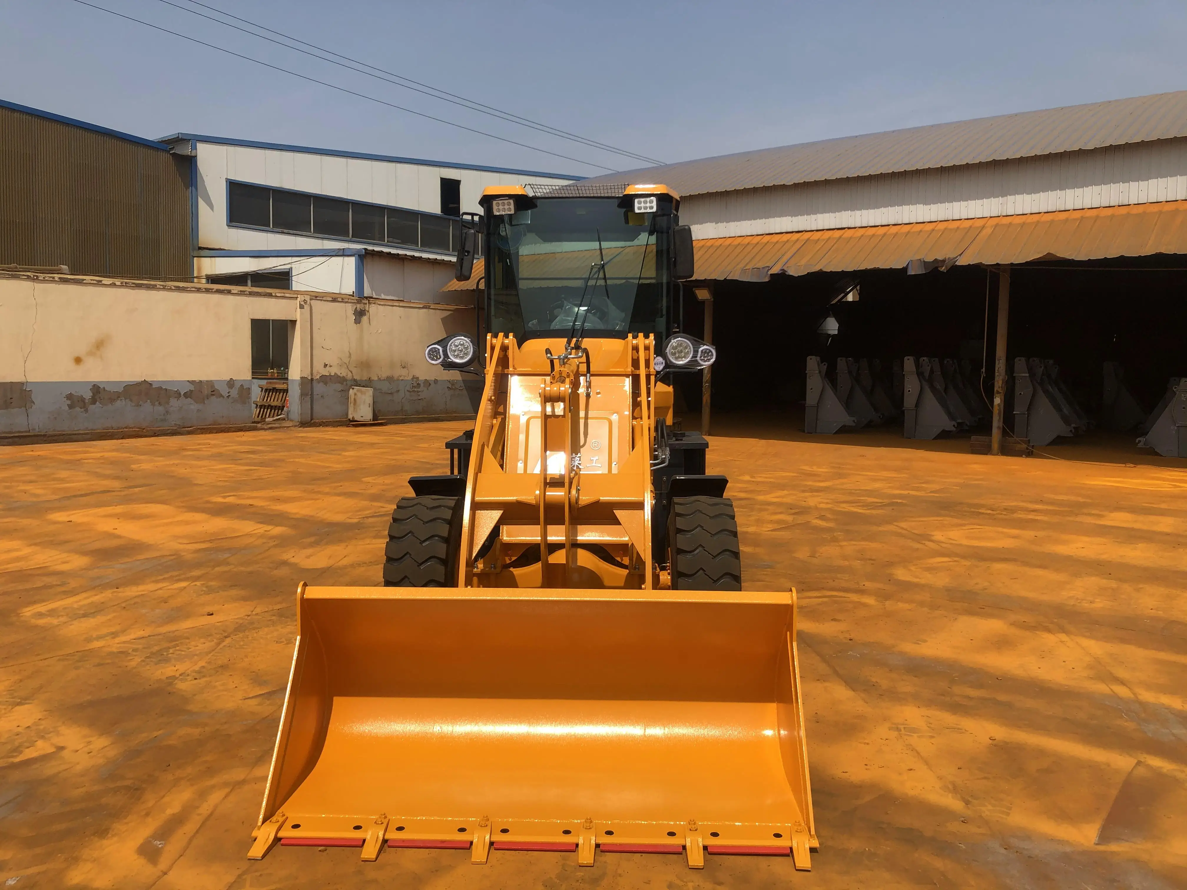 ISUZU LG920 Construction Equipment - Reliable Backhoe Loader