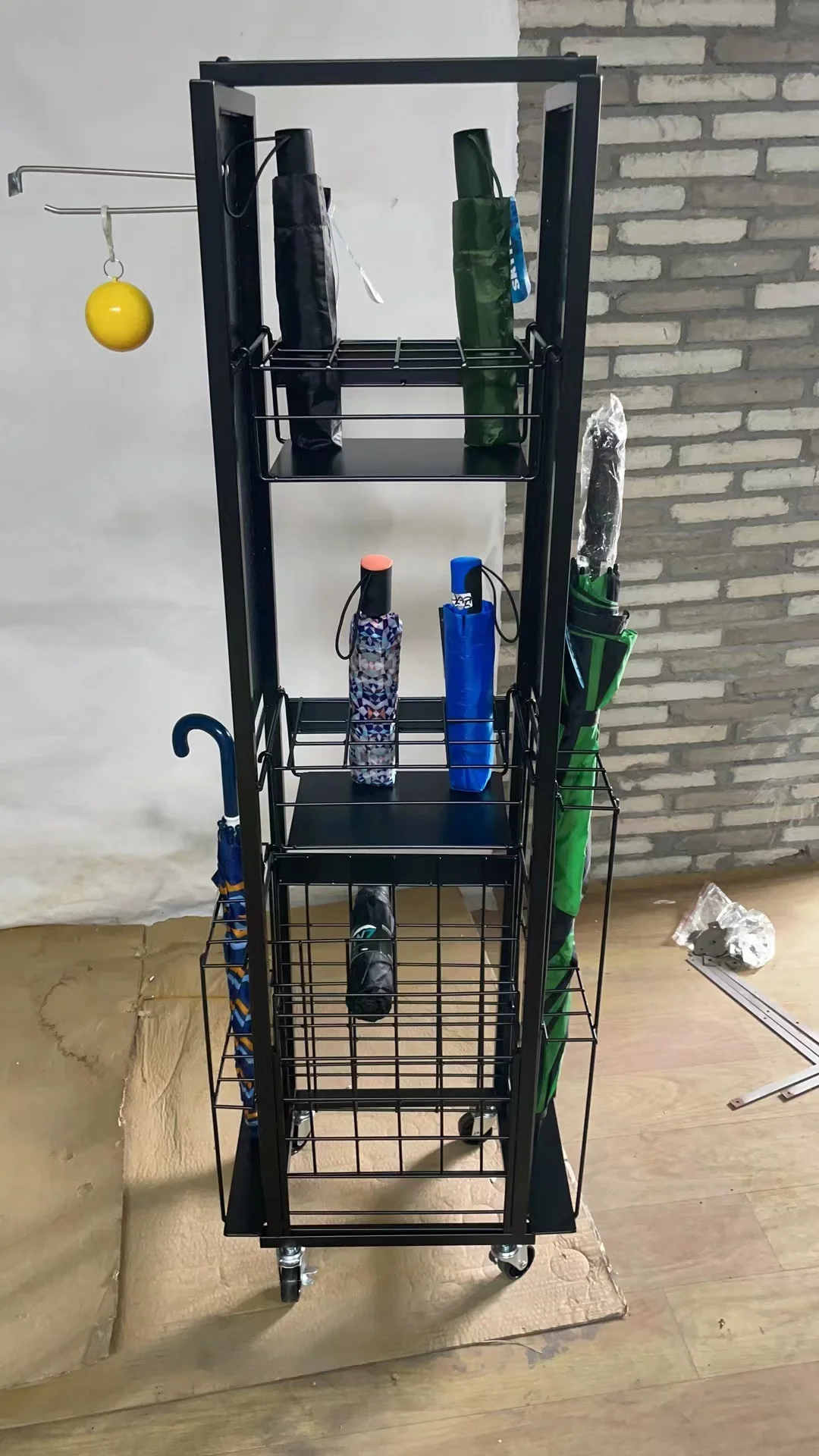 3-layer Metal Wire Display Rack - Ideal for Retail & Advertising