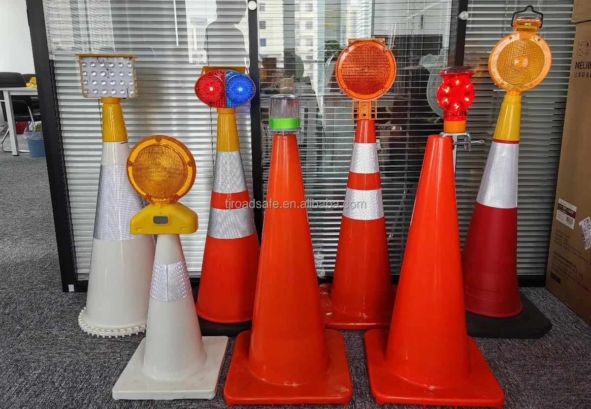 2024 LED Traffic Solar Barricade Flashing Beacon Blinker for Warning ...