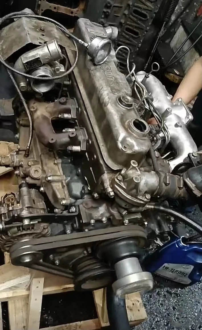 4D34 Engine Mitsubshi with Gearbox Japan Diesel Engine 4D34 Usado