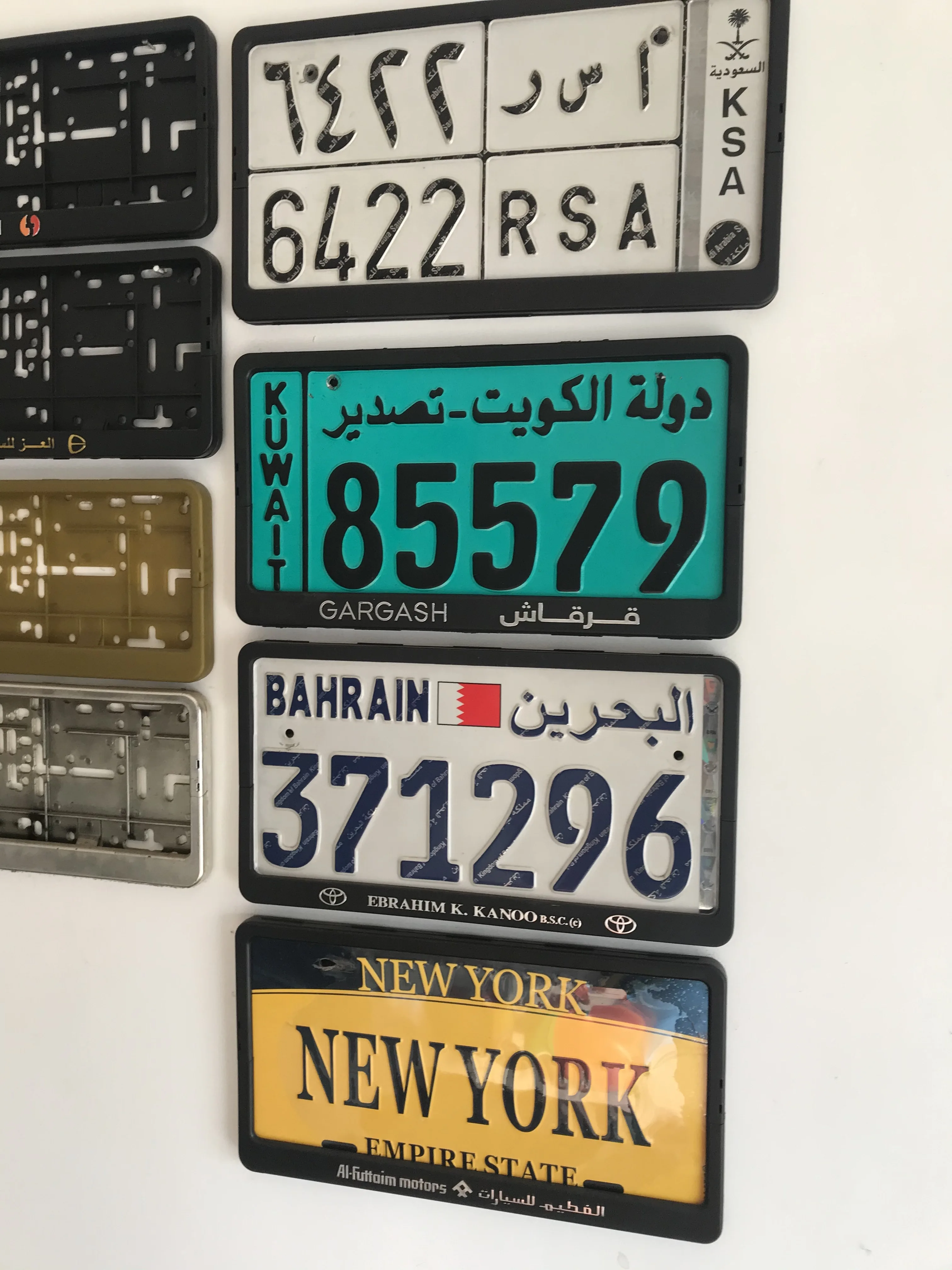 High Quality License Plate Frame - Durable Plastic Car Decor