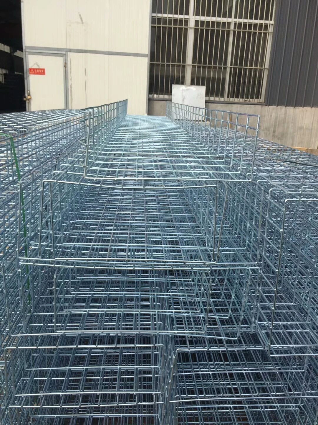 Stainless Steel Wire Mesh Cable Tray And Accessories - Buy Wire Tray ...