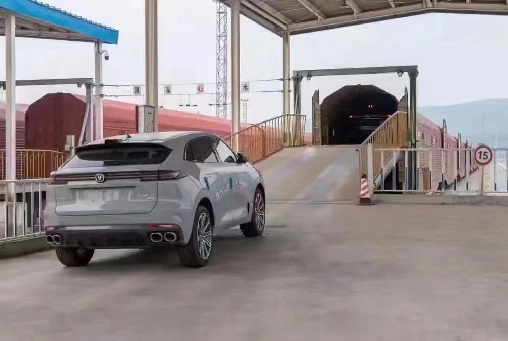 Secondhand Xiaop G3i 460g Ev Vehicle Made In China Biyadi E6 5kw High-end Atmosphere Car Stable ...